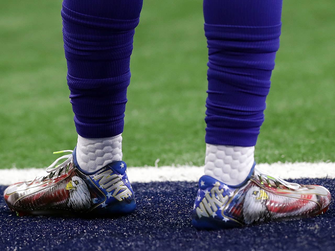 The 15 Coolest Custom Football Cleats from the 2016-2017 NFL Season ...