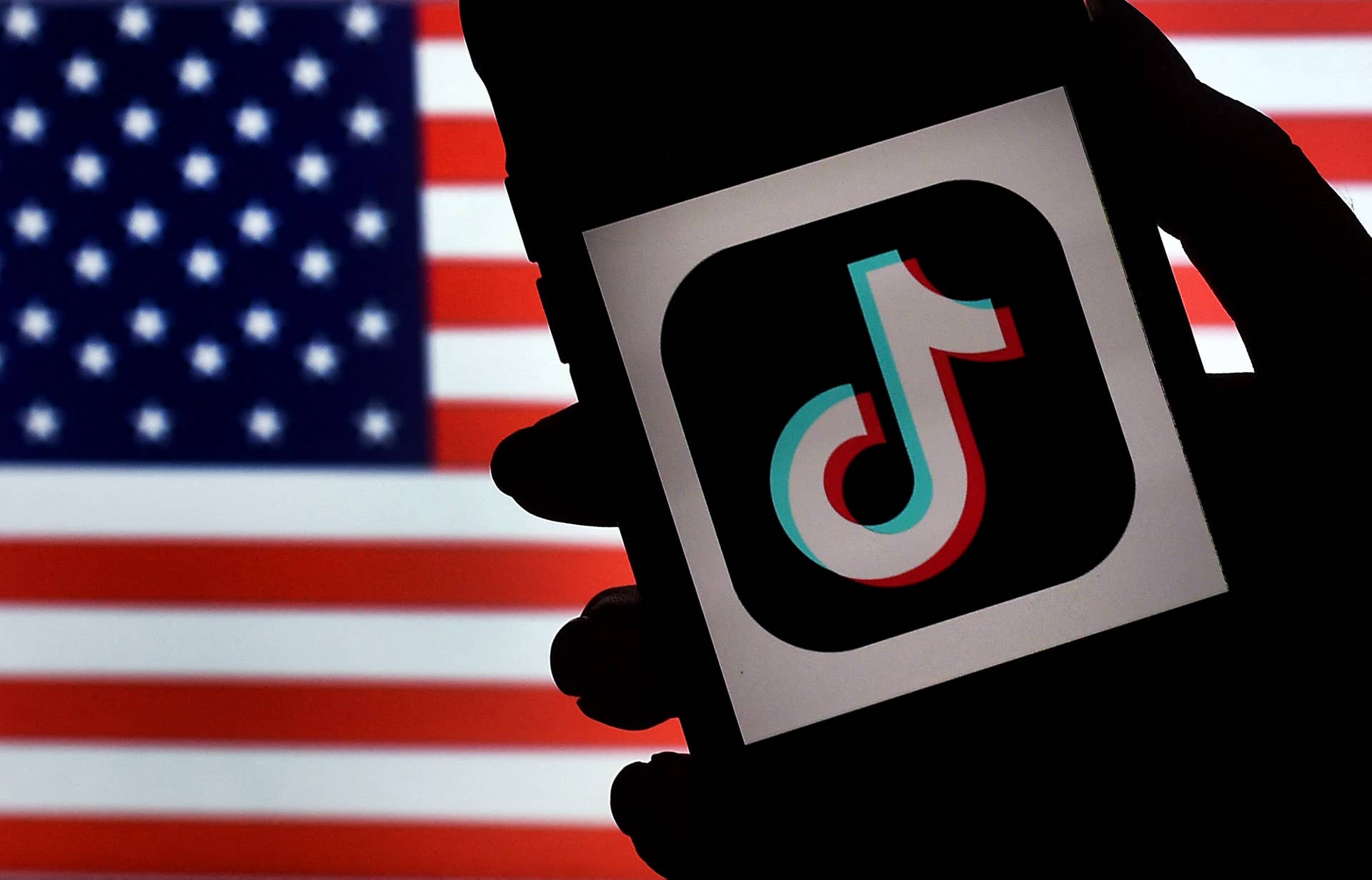 TikToker Uses Congressional Staffers' Clothing to Identify Their ...