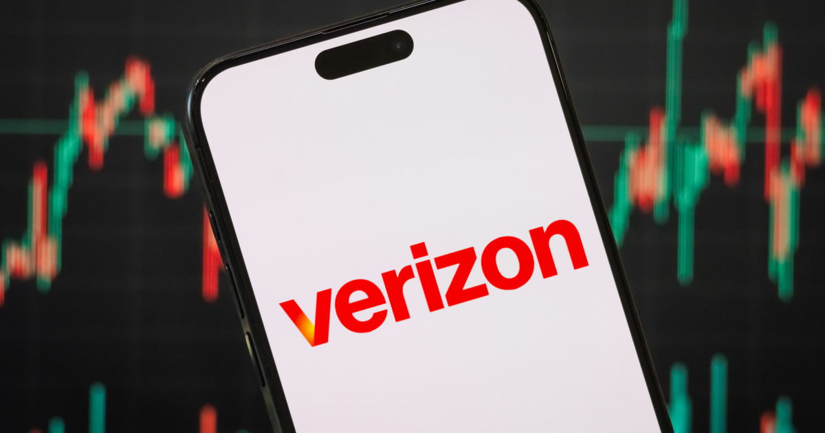 Verizon Responds to Reports of Outages Across America - Men's Journal