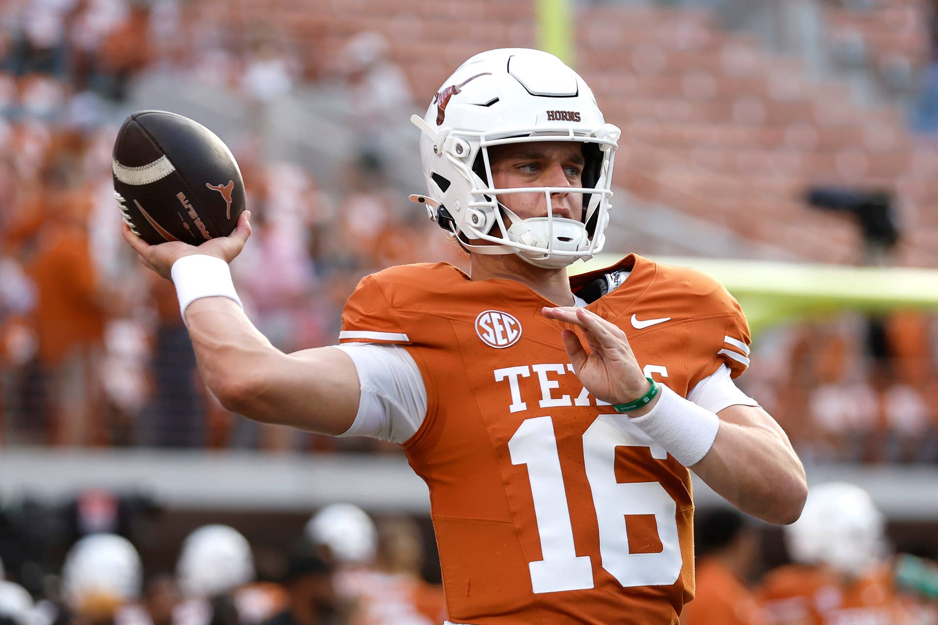 Arch Manning's Dad Makes Surprising Admission About Their Family - Men ...