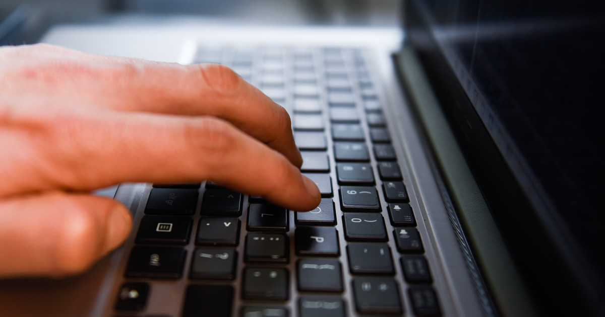 Yahoo Mail Down as Users Report They're Unable to Access Email - Men's ...