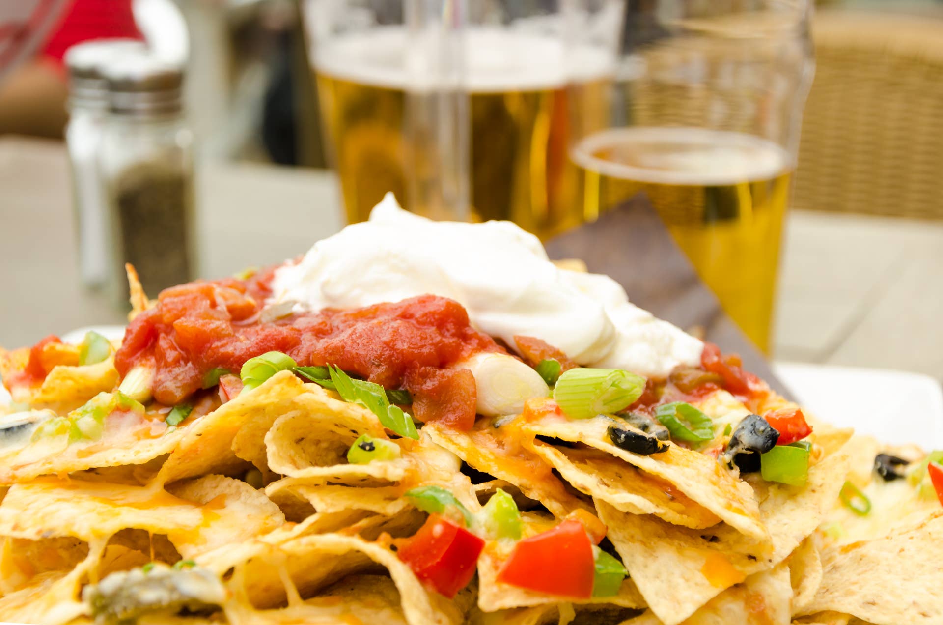 National Food Chain Suddenly Drops Favorite Menu Items - Men's Journal