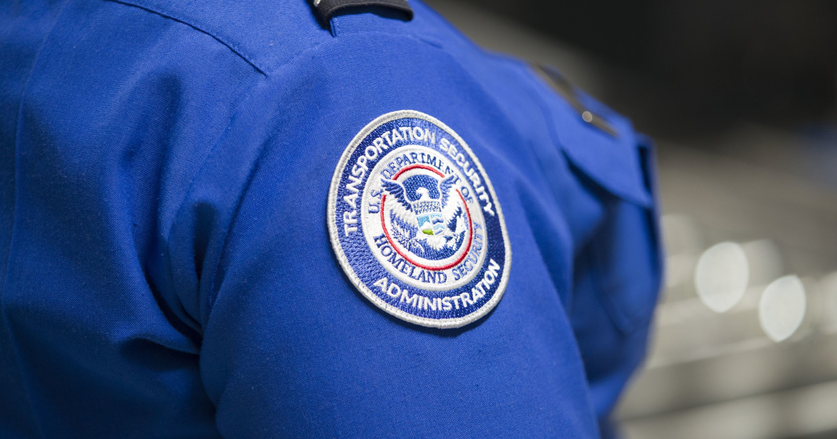 Expert Issues TSA Warning for All Airport Travelers - Men's Journal