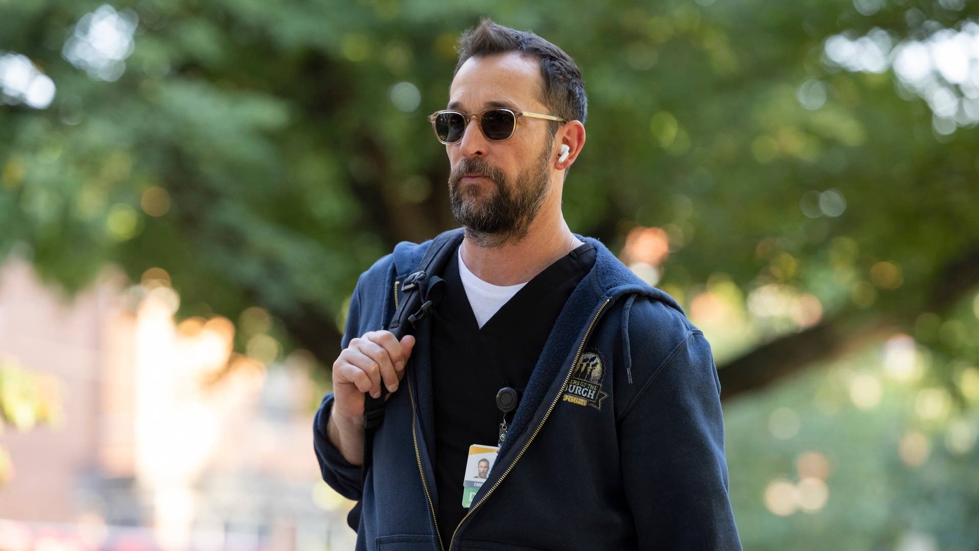 Noah Wyle is Happy His New HBO Show Isn't an 'ER' Reboot - Men's Journal