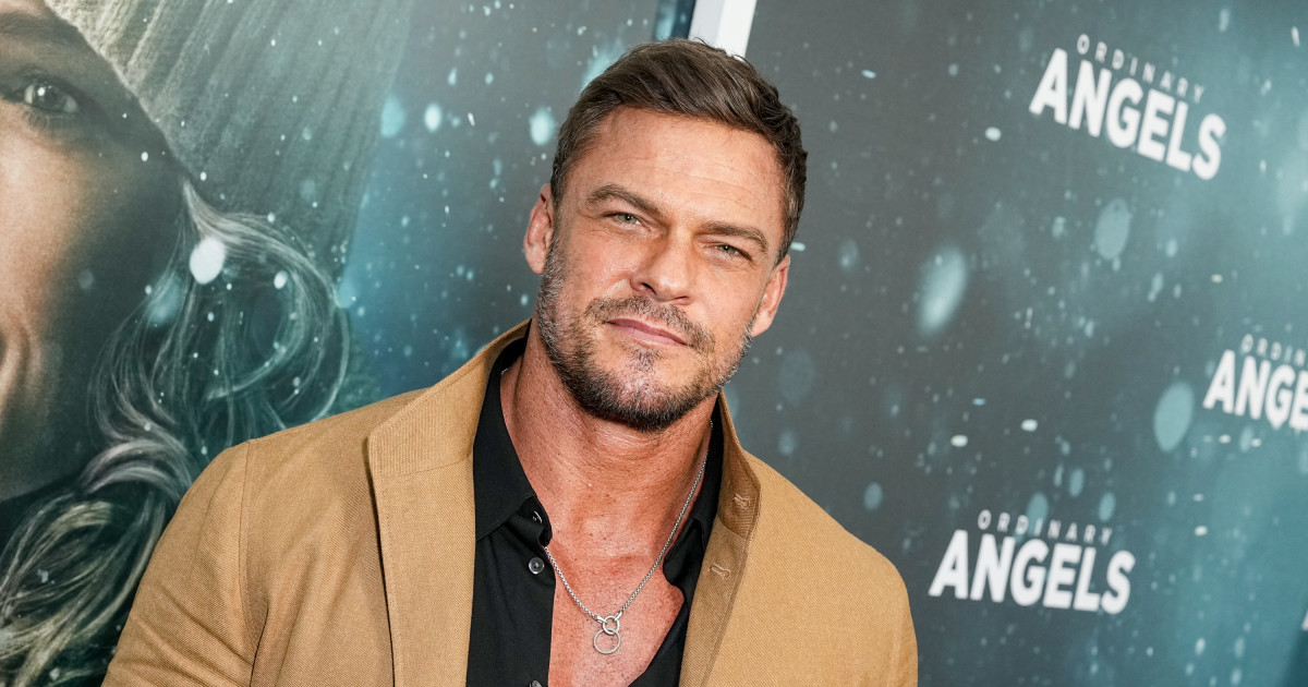 Alan Ritchson Brings the Muscle to Dr. Squatch’s Wild New “Manlandia ...