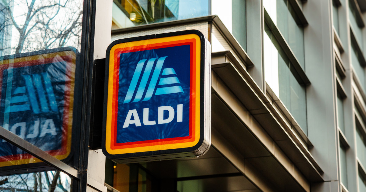 Aldi’s $15 Wooden Buffet Server Is a Hosting Game-Changer - Men's Journal