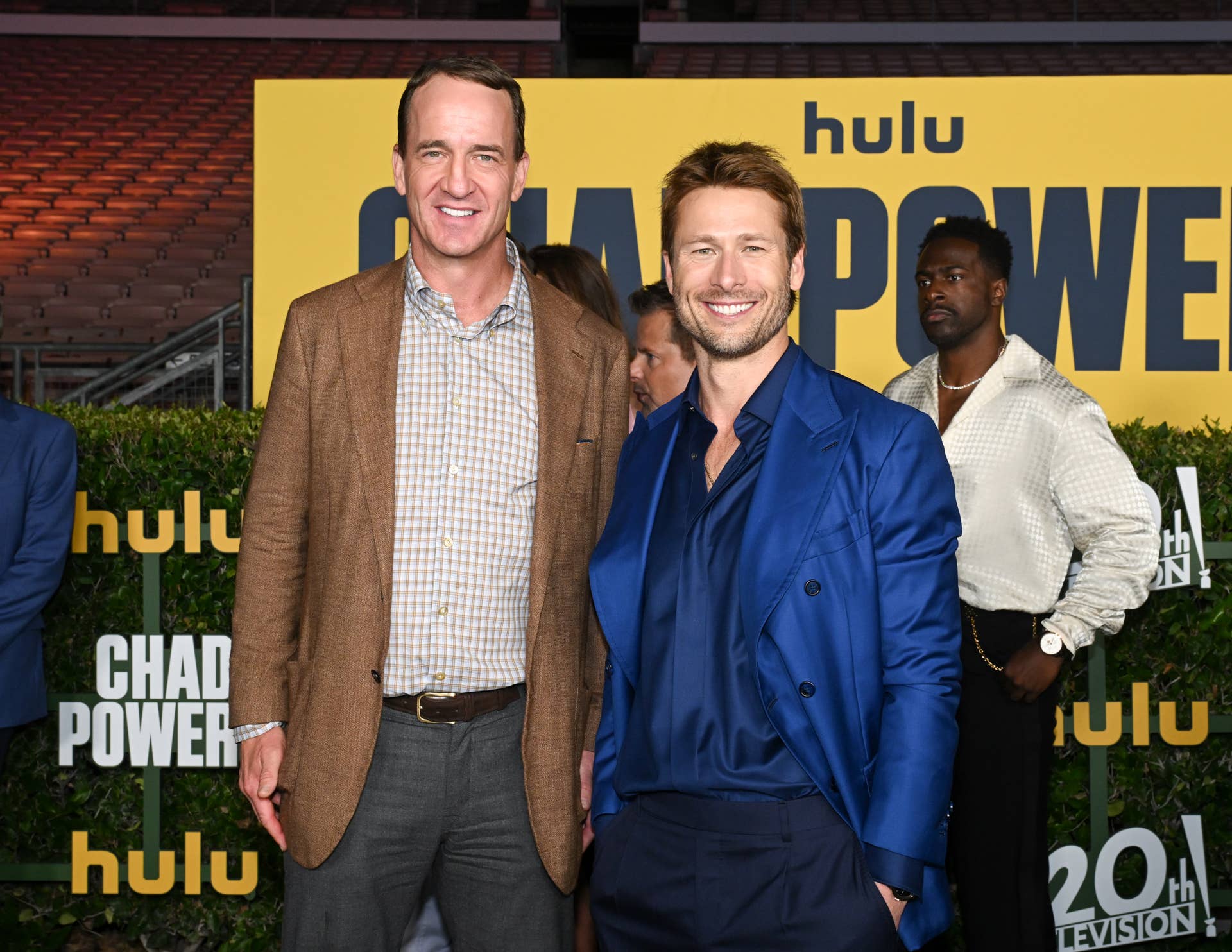 Peyton & Eli Manning Gave Glen Powell the Full QB Training for ‘Chad ...