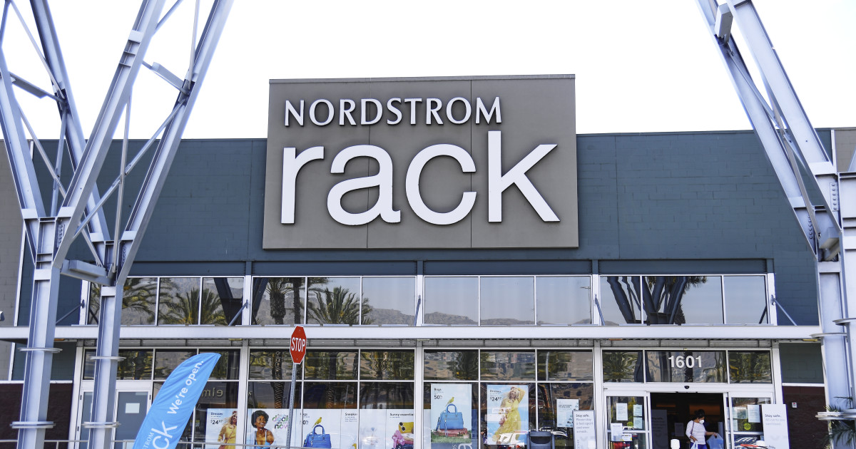 Tommy Bahama's Refreshing St. Barts Cologne Is Now Only $20 - Men's Journal