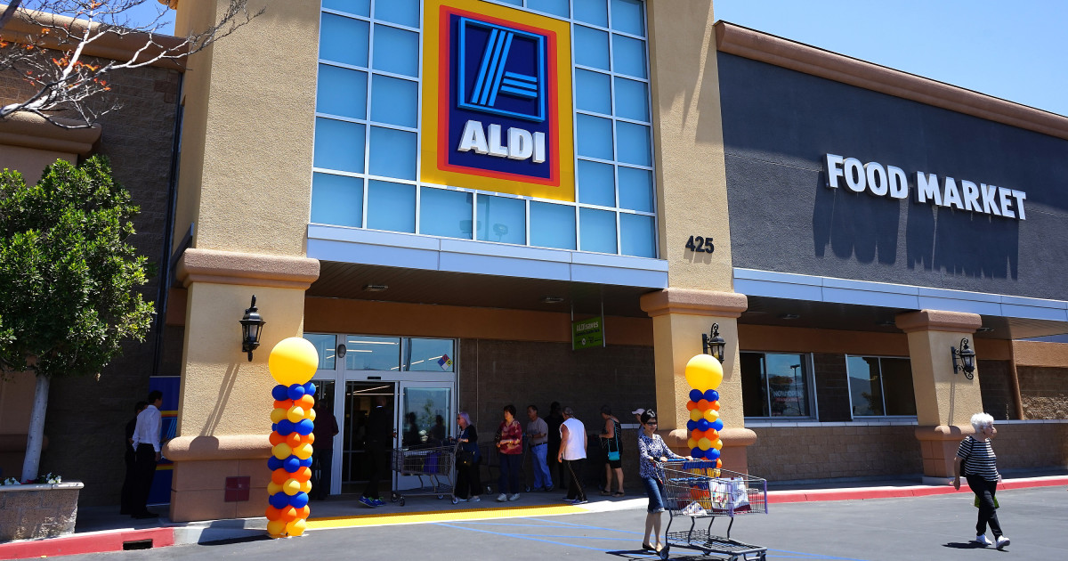 Aldi's $13 Electric Salt & Pepper Grinder Set is Fan-Favorite - Men's Journal