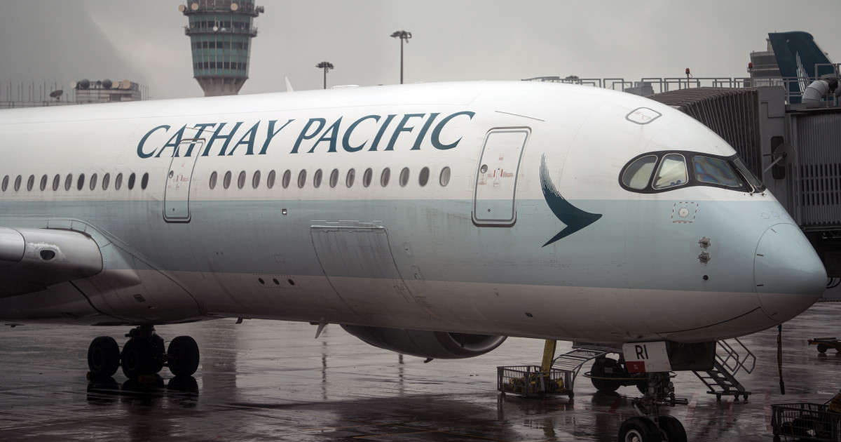 This Airline Tops Rankings for Best Economy Class Experience - Men's ...