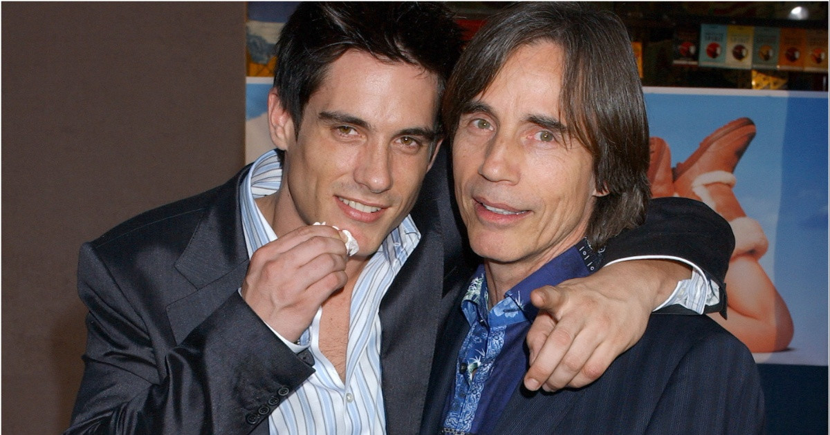 Ethan Browne, Son of Jackson Browne & Phyllis Major, Dead at 52 - Men's ...