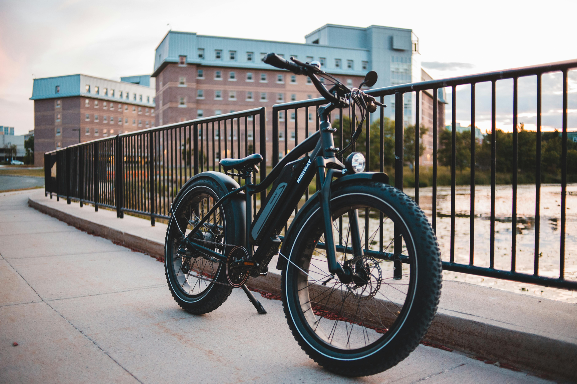 Tired of Traffic? The E-Bike + Car Combo May Be the Easiest Fix You ...