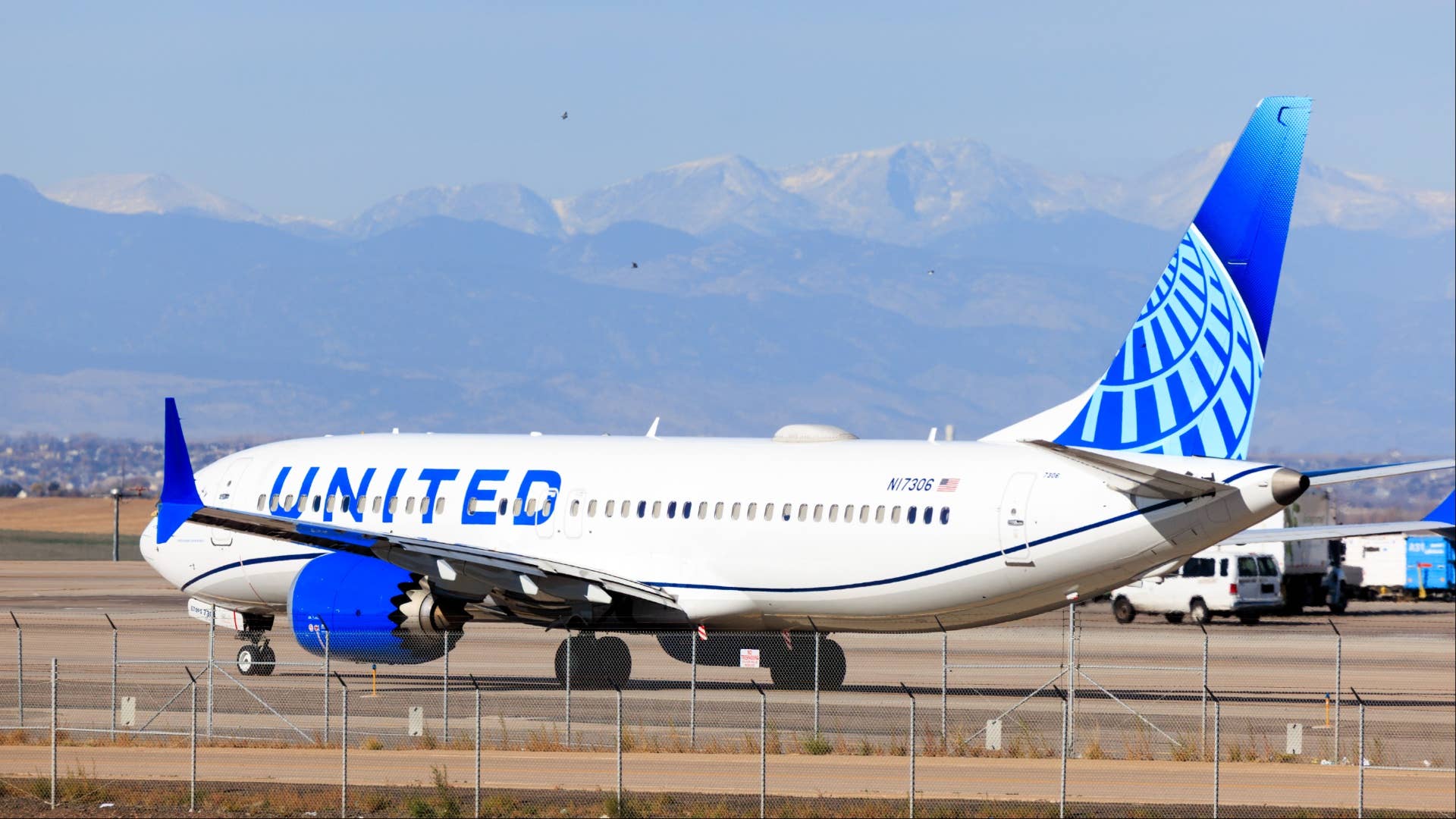 United Airlines Flight Collides With a Balloon Over Utah - Men's Journal