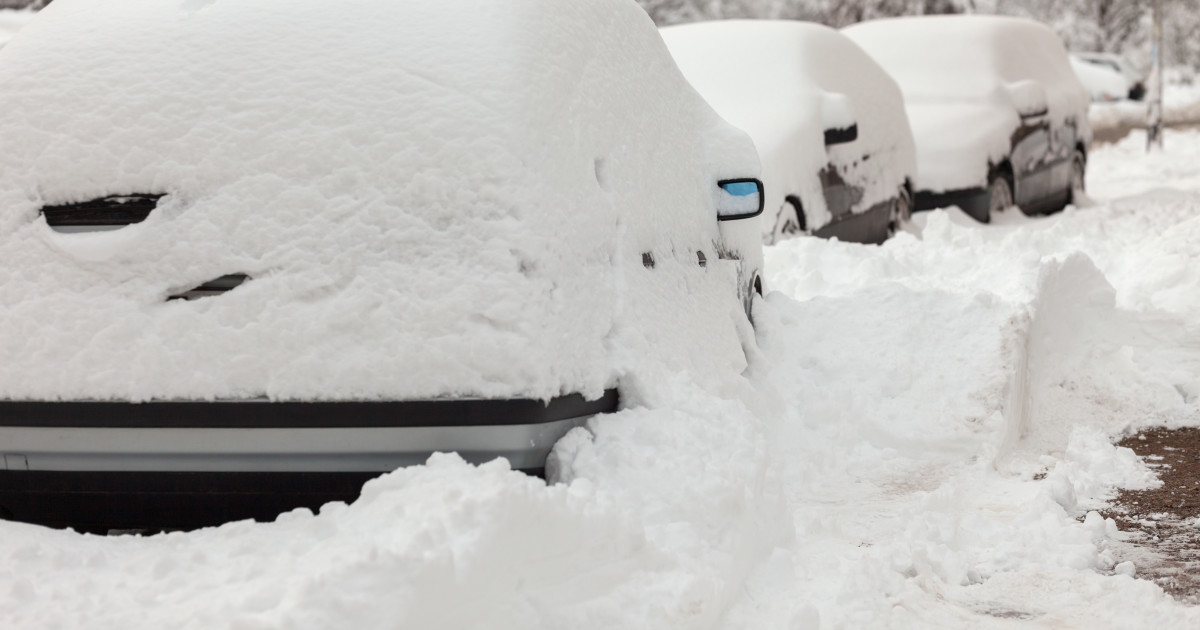 National Weather Service Issues 'Stay Inside' Warning as 20 Inches of ...