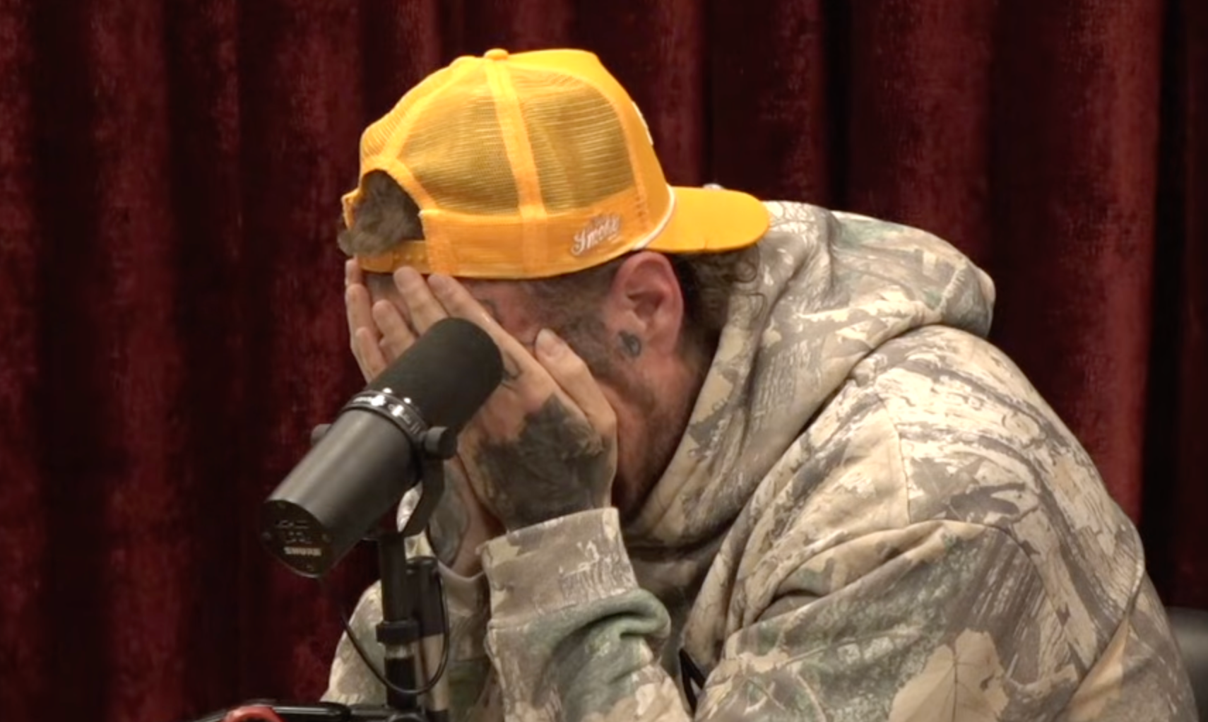 Joe Rogan's Surprise Immediately Brought Jelly Roll to Tears - Men's ...