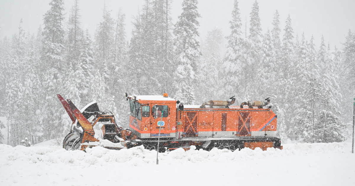 Winter Storm Warnings Announced for 12 States as 24 Inches of Snow, 65 ...