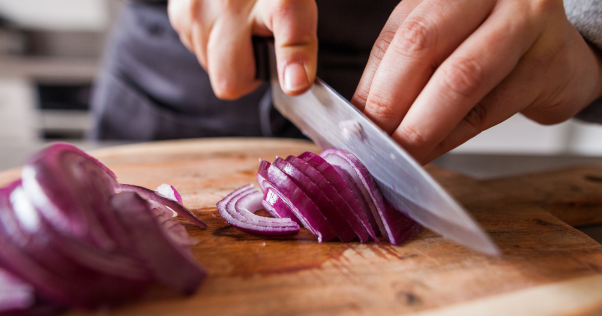 How to Use a Honing Rod to Keep Kitchen Knives Sharp - Men's Journal
