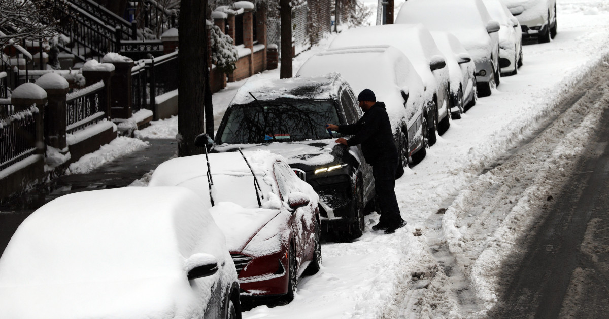 Major Winter Storm Shifts, Threatens 160 Million People as 12 Inches of ...