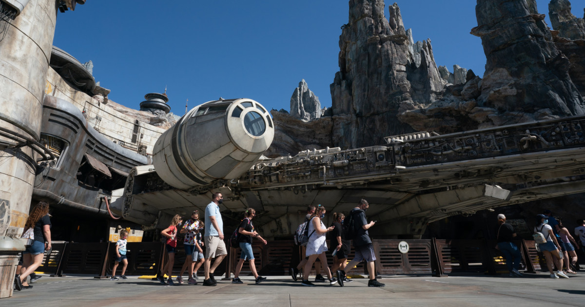 Disney Finally Making Major Change to 'Star Wars: Galaxy's Edge' - Men ...