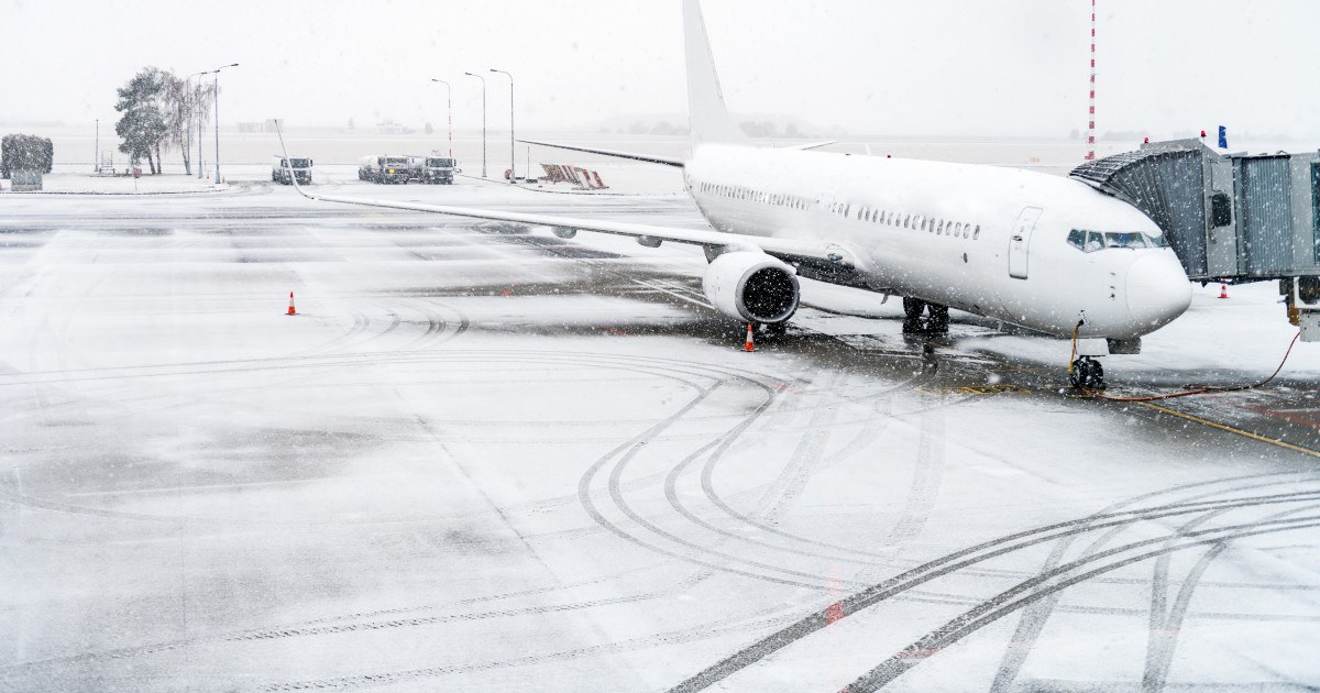 U.S. Airlines Are Dropping Ticket Change Fee Ahead of Major Winter ...