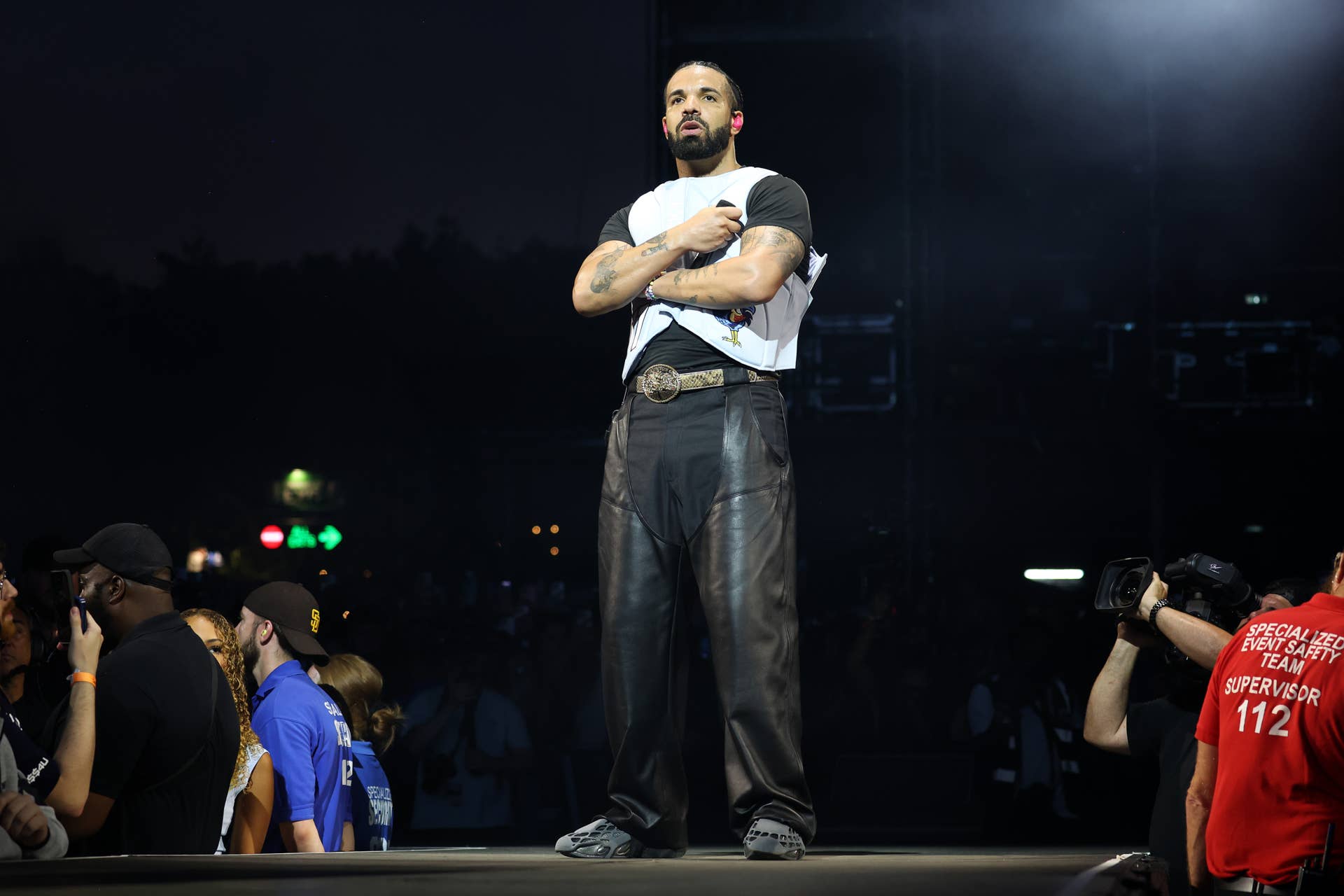 Drake Curse: Rapper Loses $3M in Super Bowl Bet Against Seahawks - Men ...