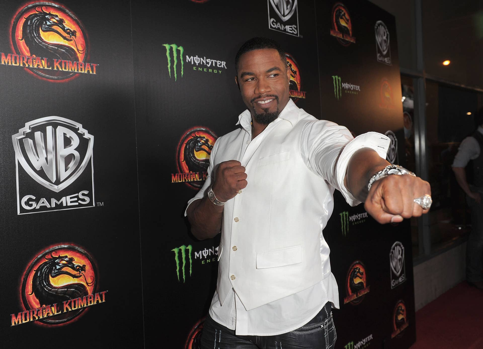 Joe Rogan & Michael Jai White: Cross-Training Cheats for Fighters - Men ...