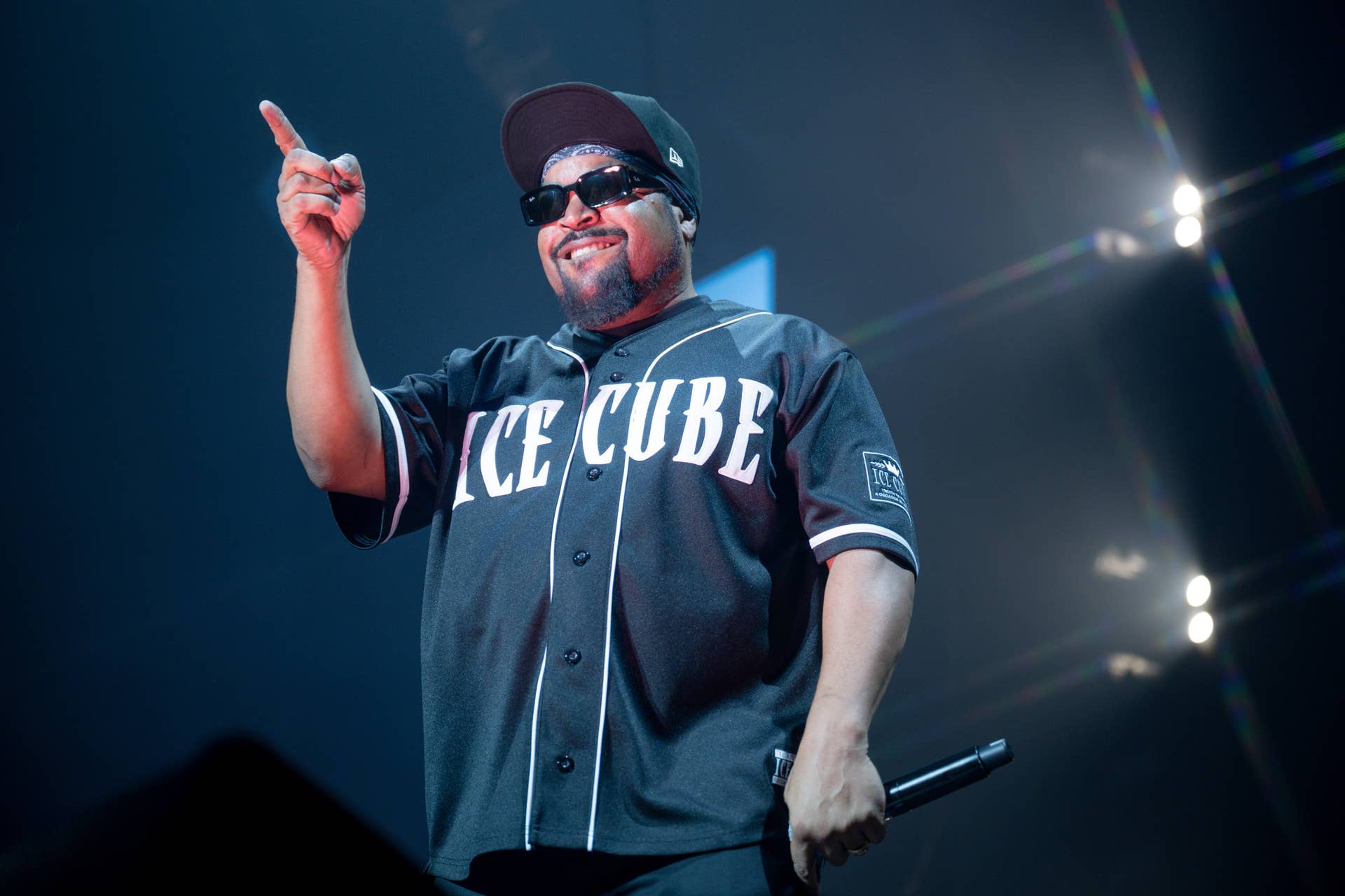 Gene Simmons Blasts Rock Hall of Fame for Inducting Rap Artists Like ...