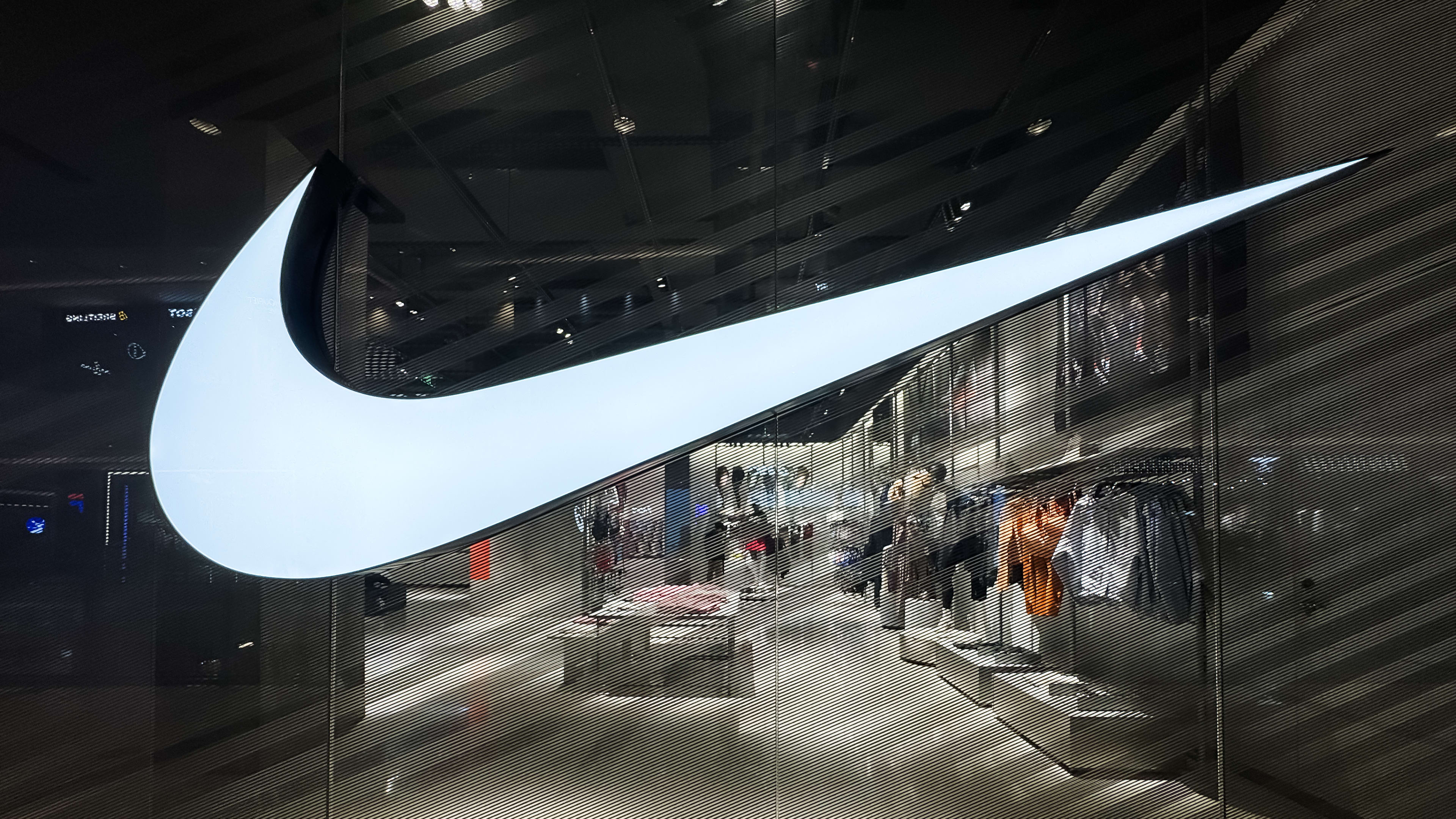 Nike's Iconic Air Jordan 1 Mids Are Now 42% Off - Men's Journal