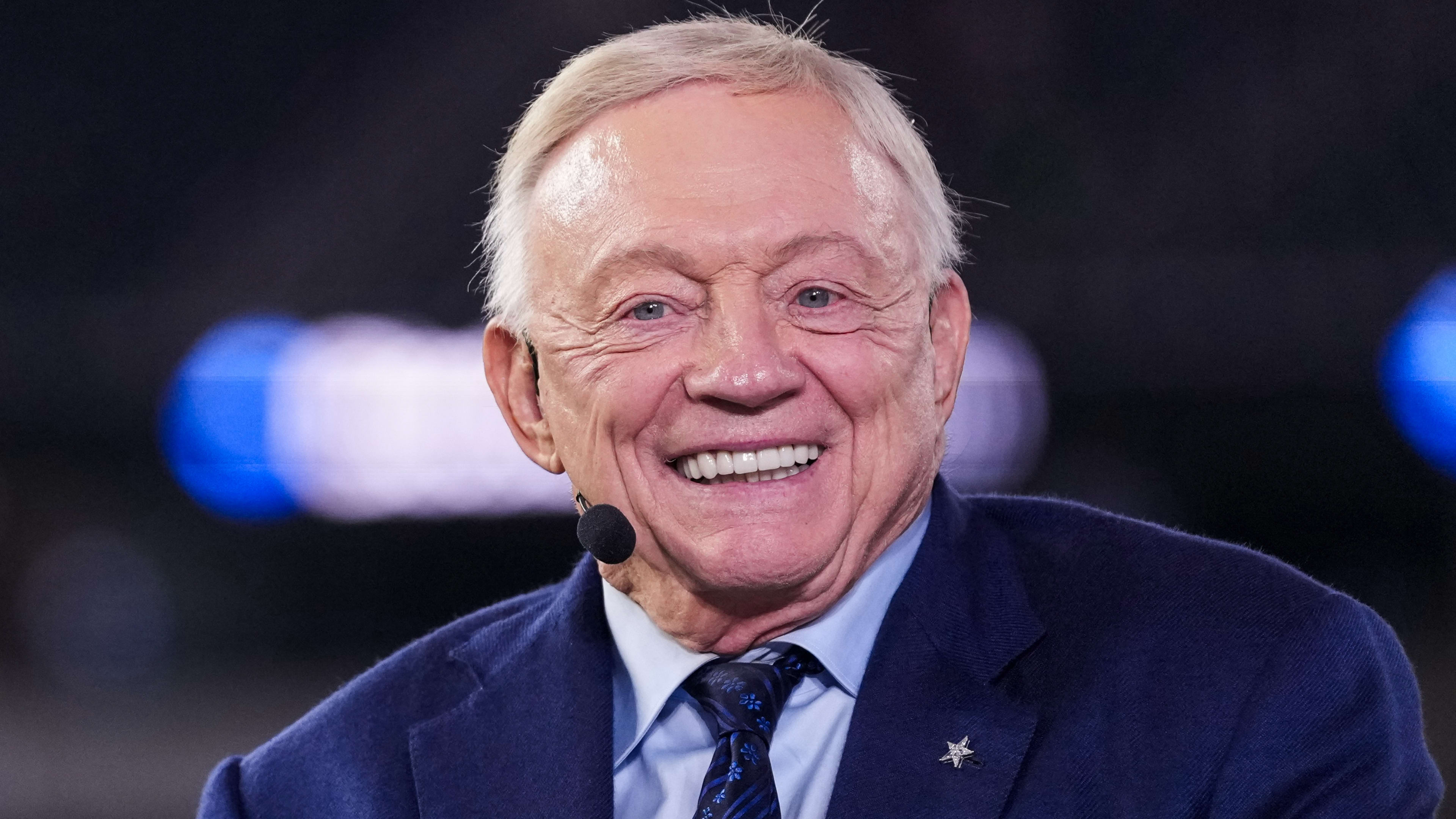 Jerry Jones Is Pulling a Micah Parsons All Over Again With George ...