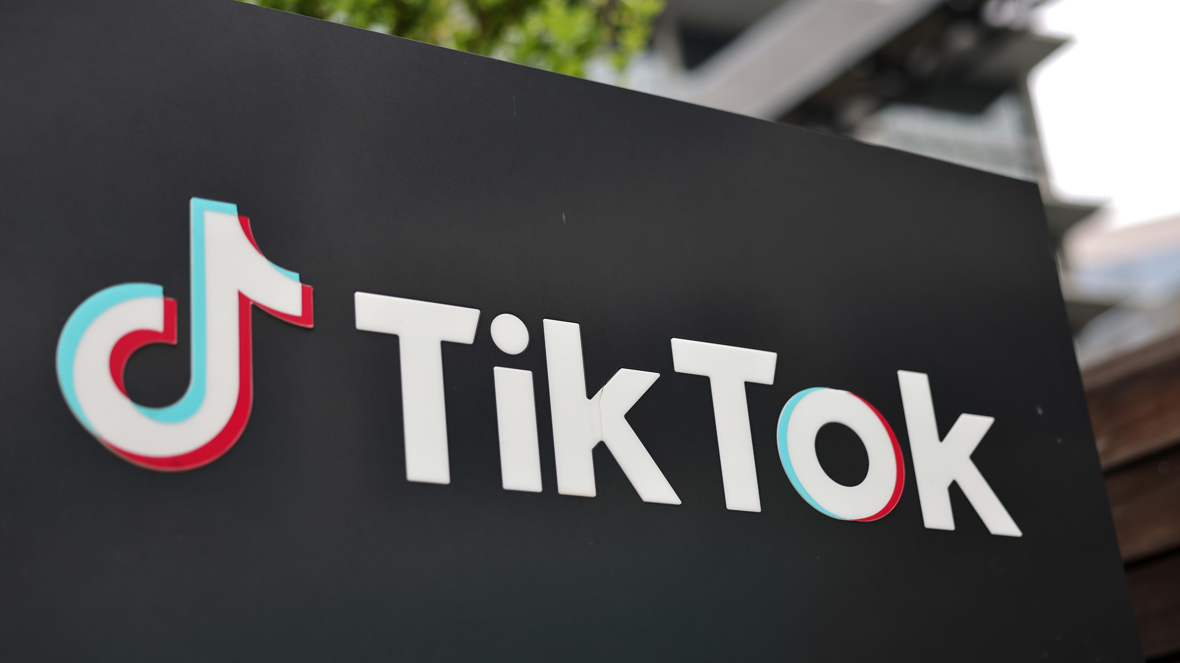 Social Media Star, Former College Athlete Dead at 26 Following Cancer ...