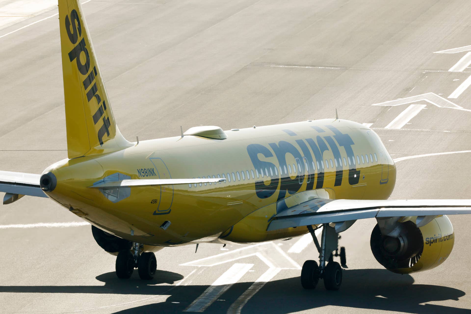 Spirit Airlines Plans to Further Cut Costs, Hinting at Layoffs - Men's ...