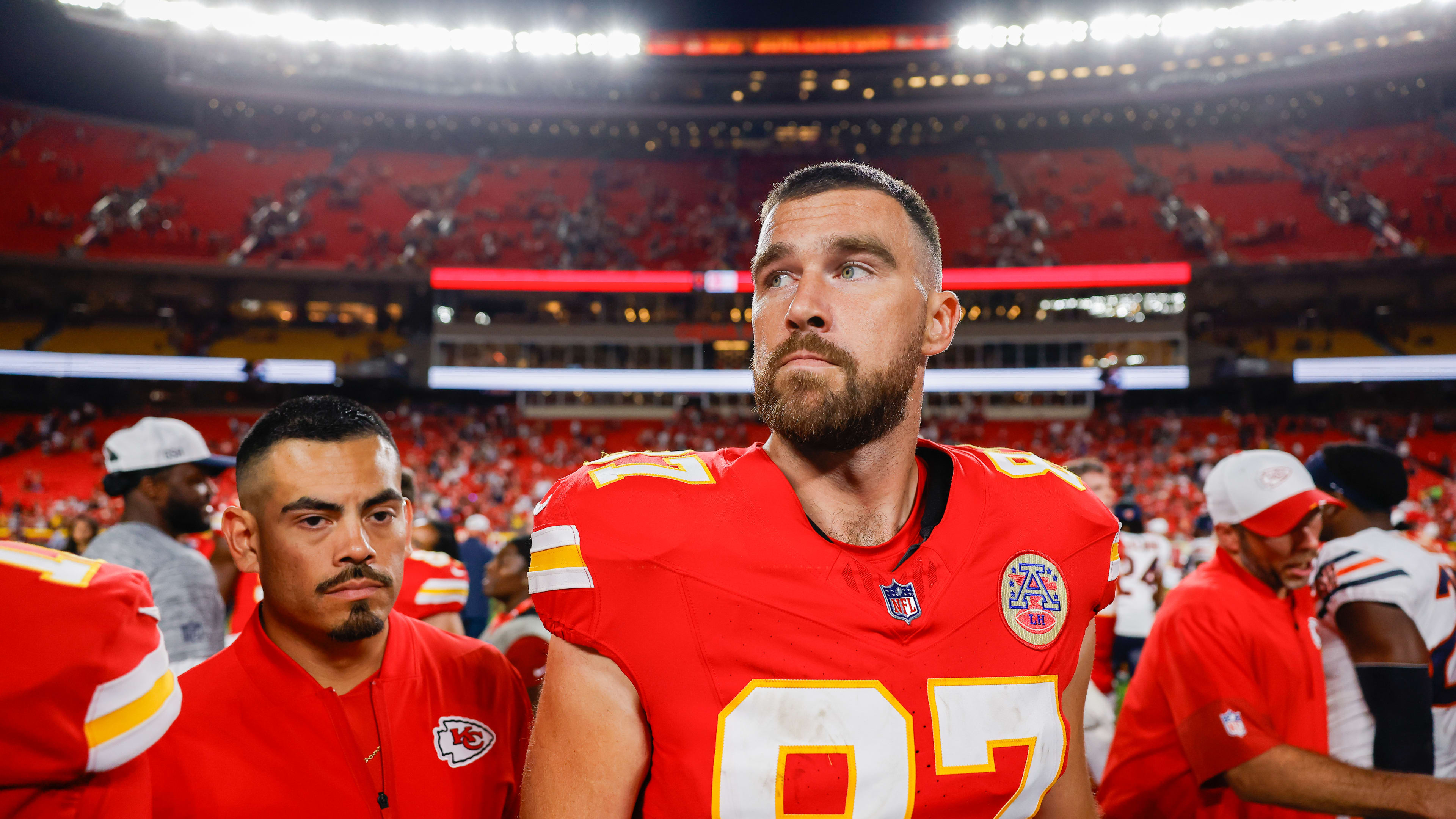 Travis Kelce Receives a 4 Word Message from NFL Legend on Retirement ...