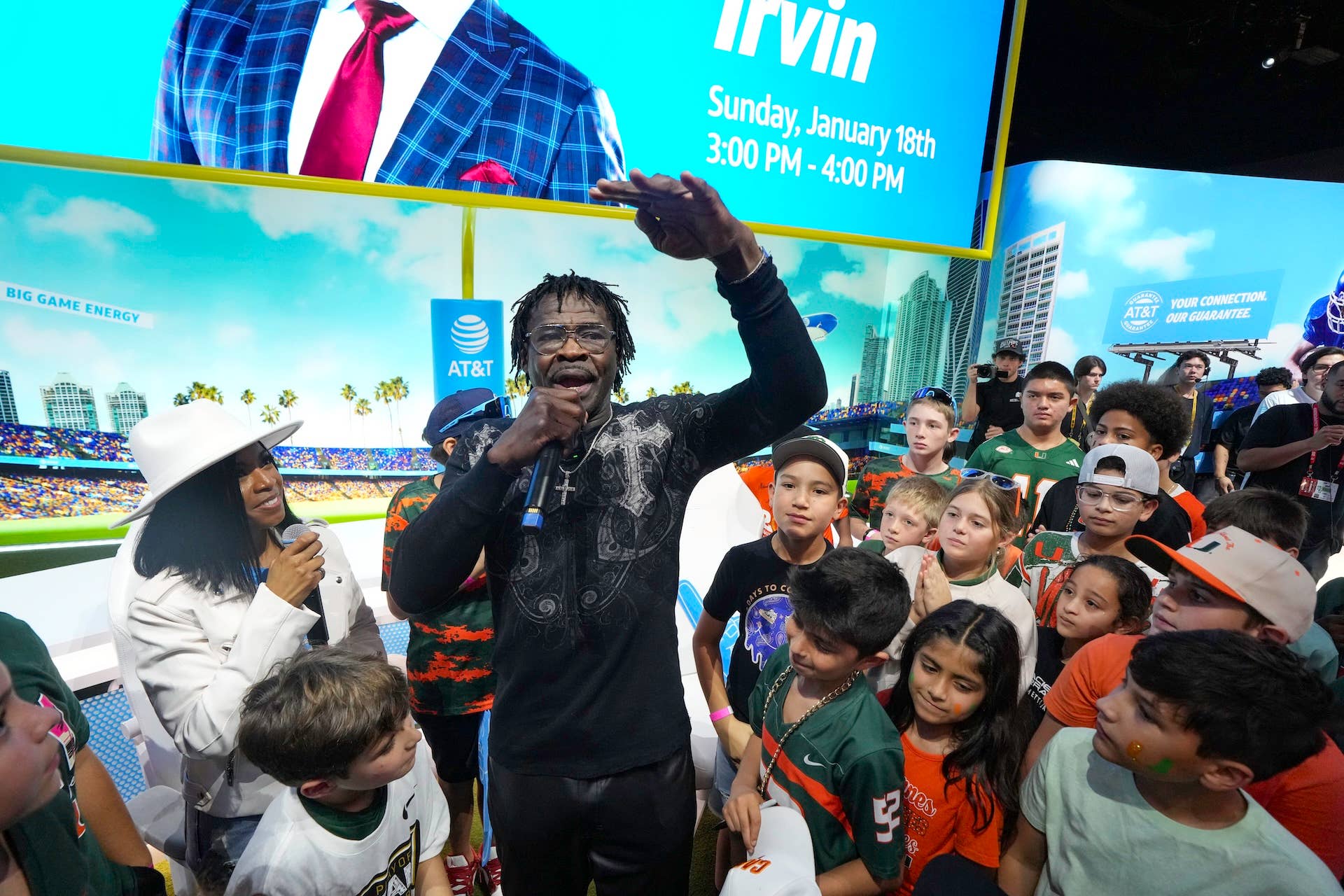 Michael Irvin Reveals His Message to Miami Players Before Kickoff - Men ...