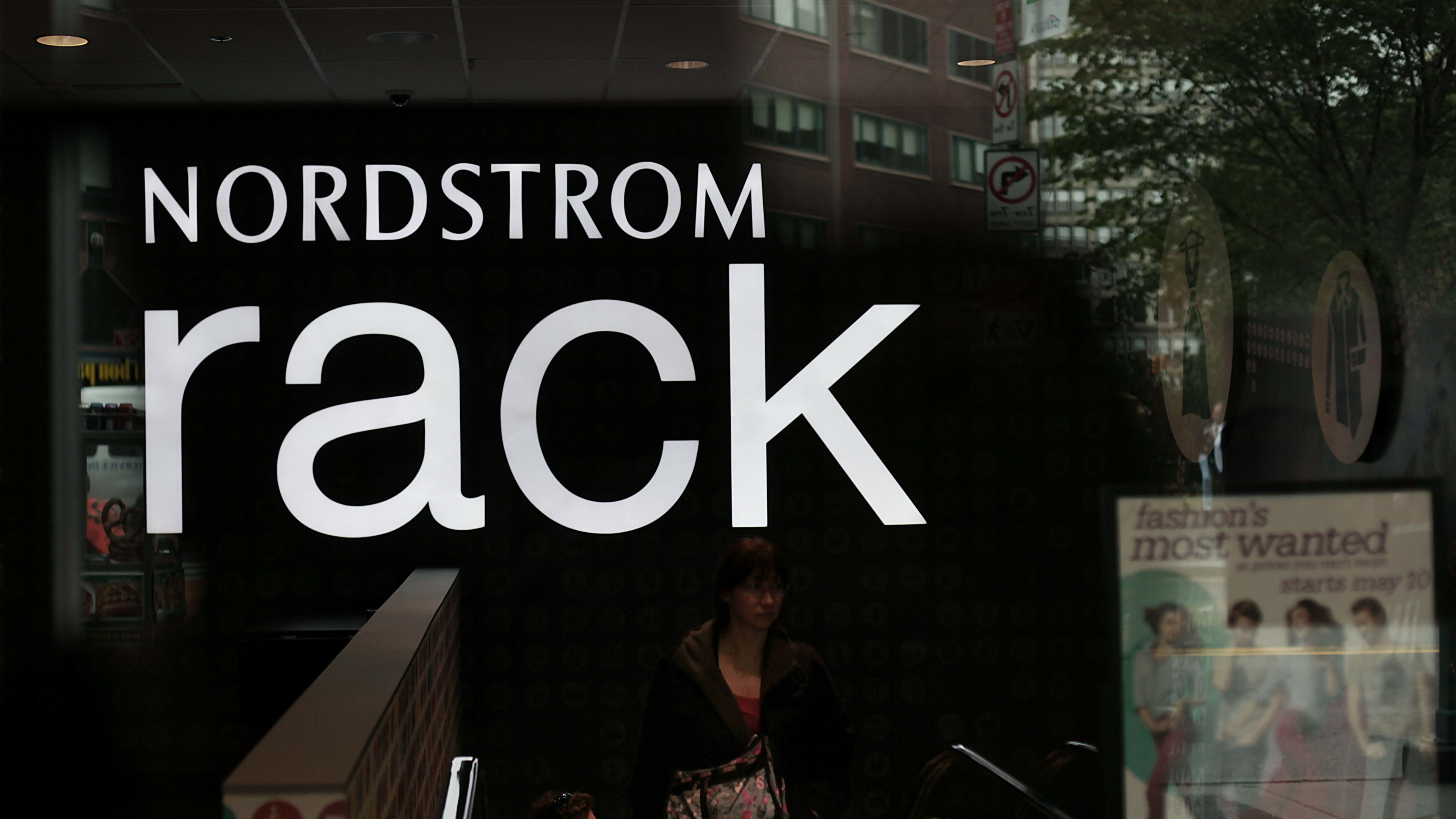 This Kenneth Cole Luggage Set Is 72% Off at Nordstrom Rack - Men's Journal