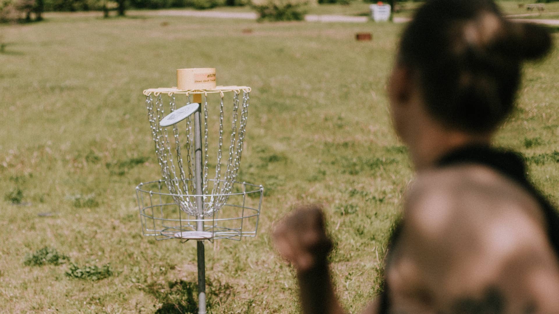 Disc Golf: The Ultimate Beginner's Guide | Men's Journal - Men's Journal