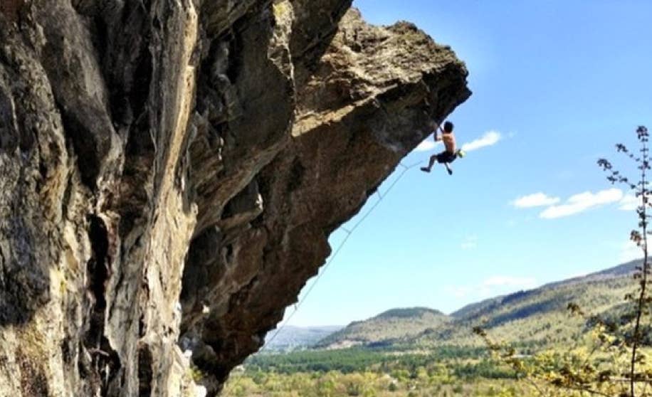 A Guide to Top Sport-climbing Spot Rumney Rocks - Men's Journal