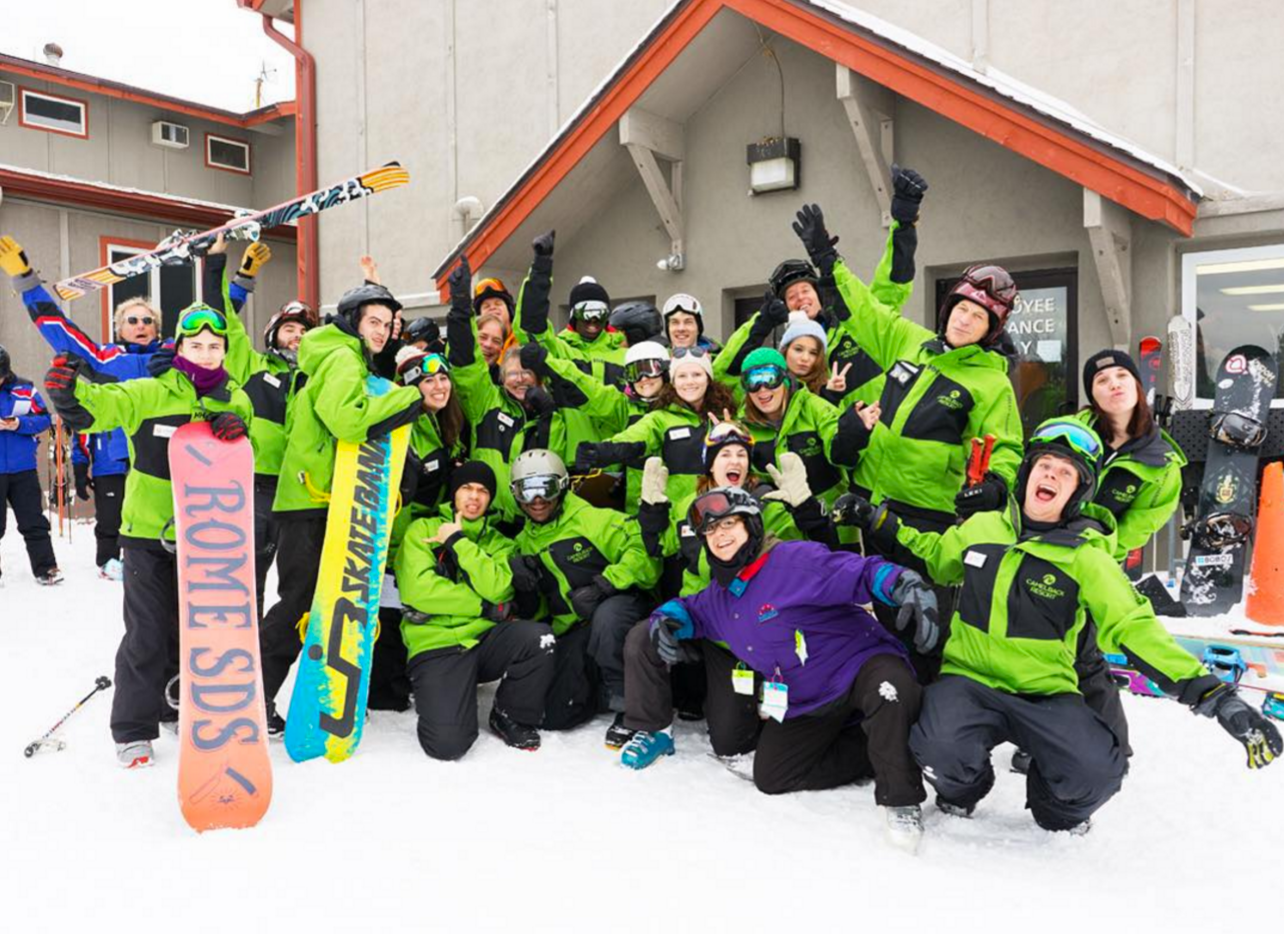 160 ski resorts attempt world record for largest ski lesson - Men's Journal
