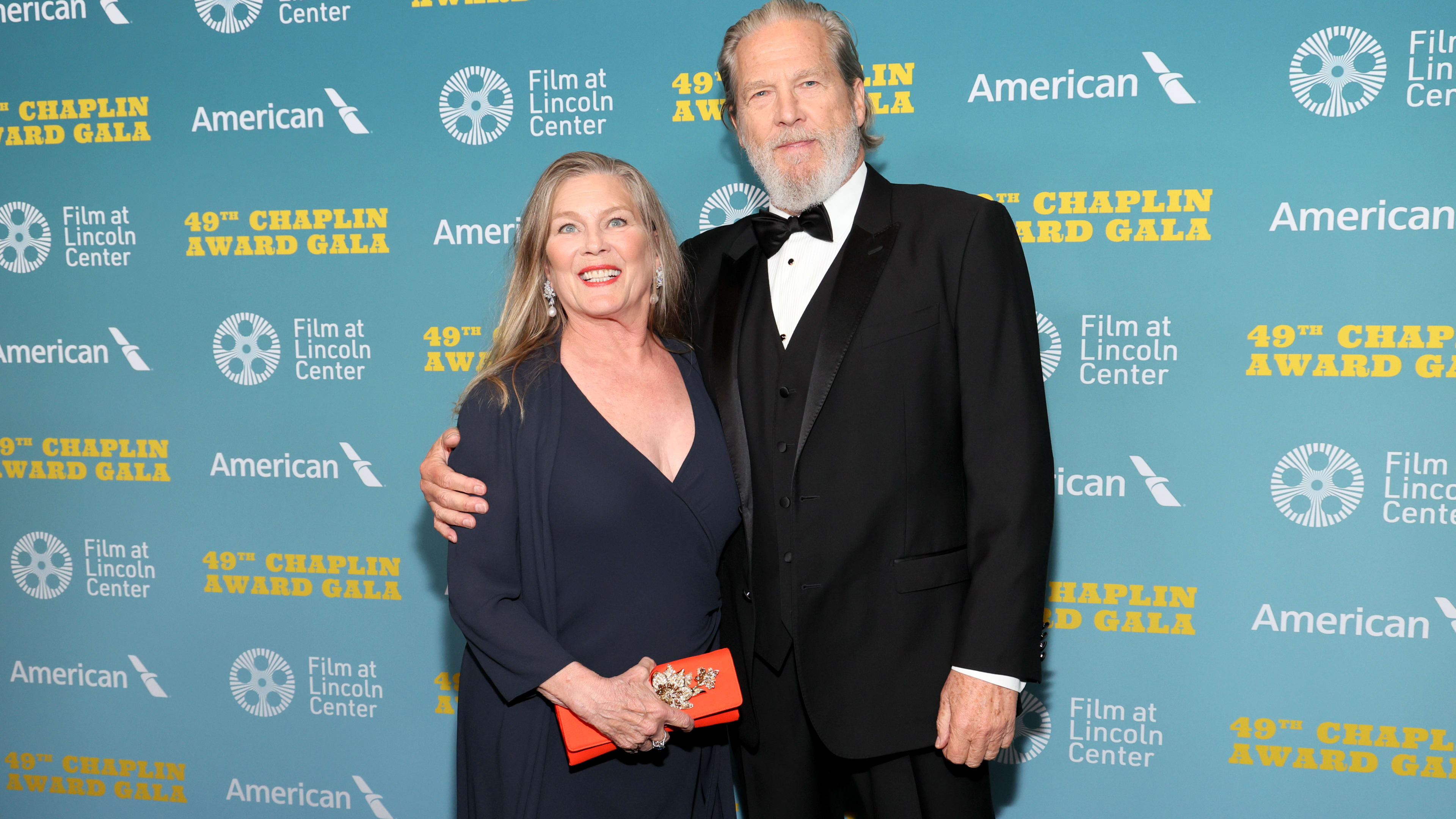 Jeff Bridges Gives Blunt Answer When Asked Secret to 48-Year Marriage ...