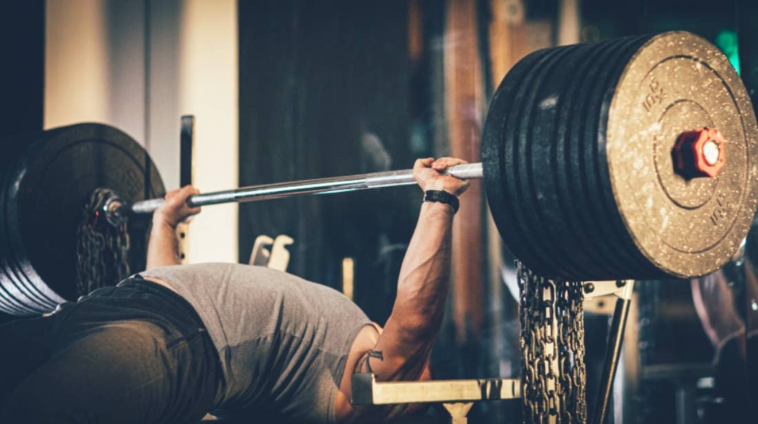 New Study Answers How Much Rest is Needed Between Bench Press Sets ...
