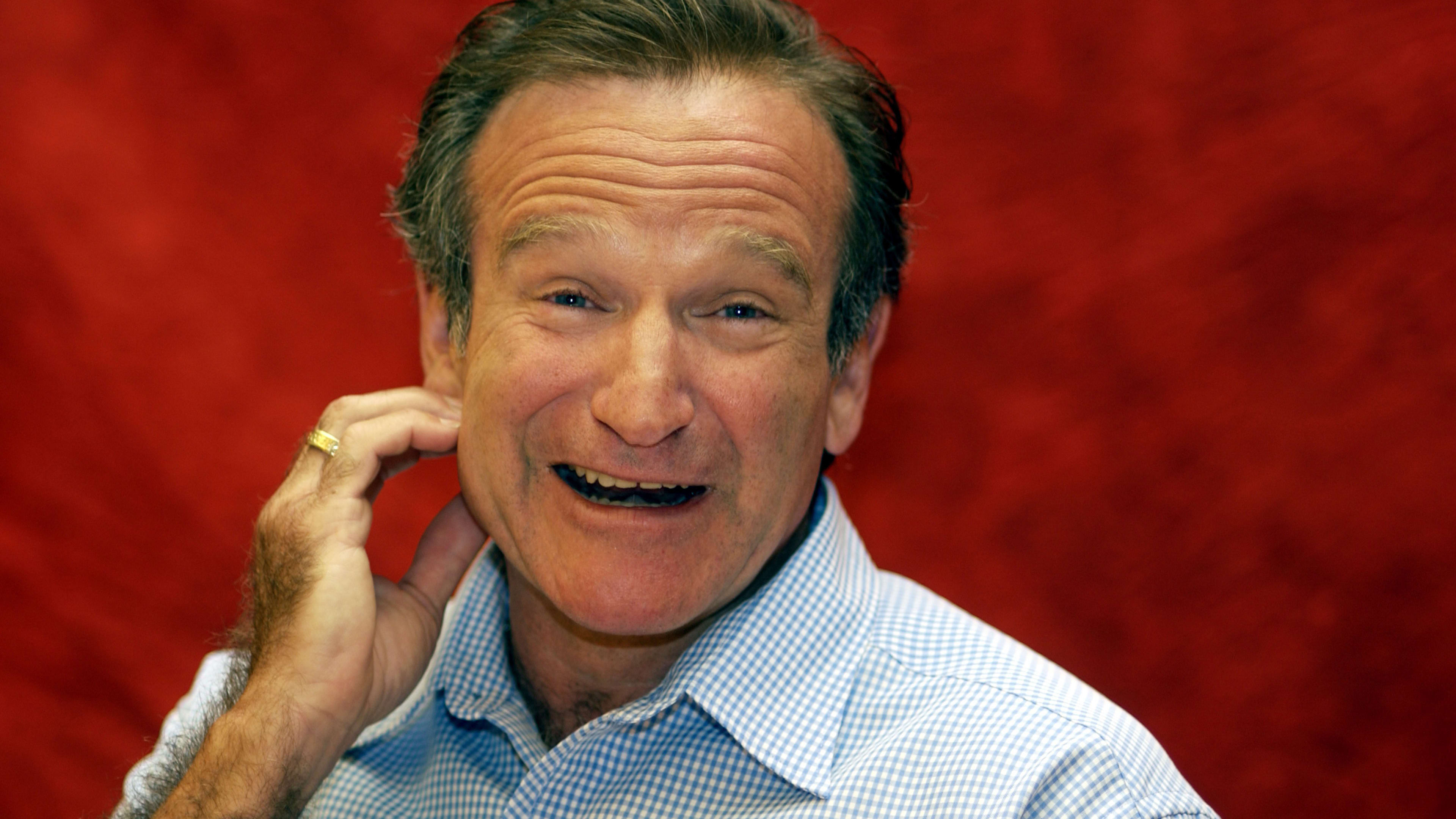 Robin Williams Gave Chilling Warning to 'Mrs. Doubtfire' Co-Star - Men ...