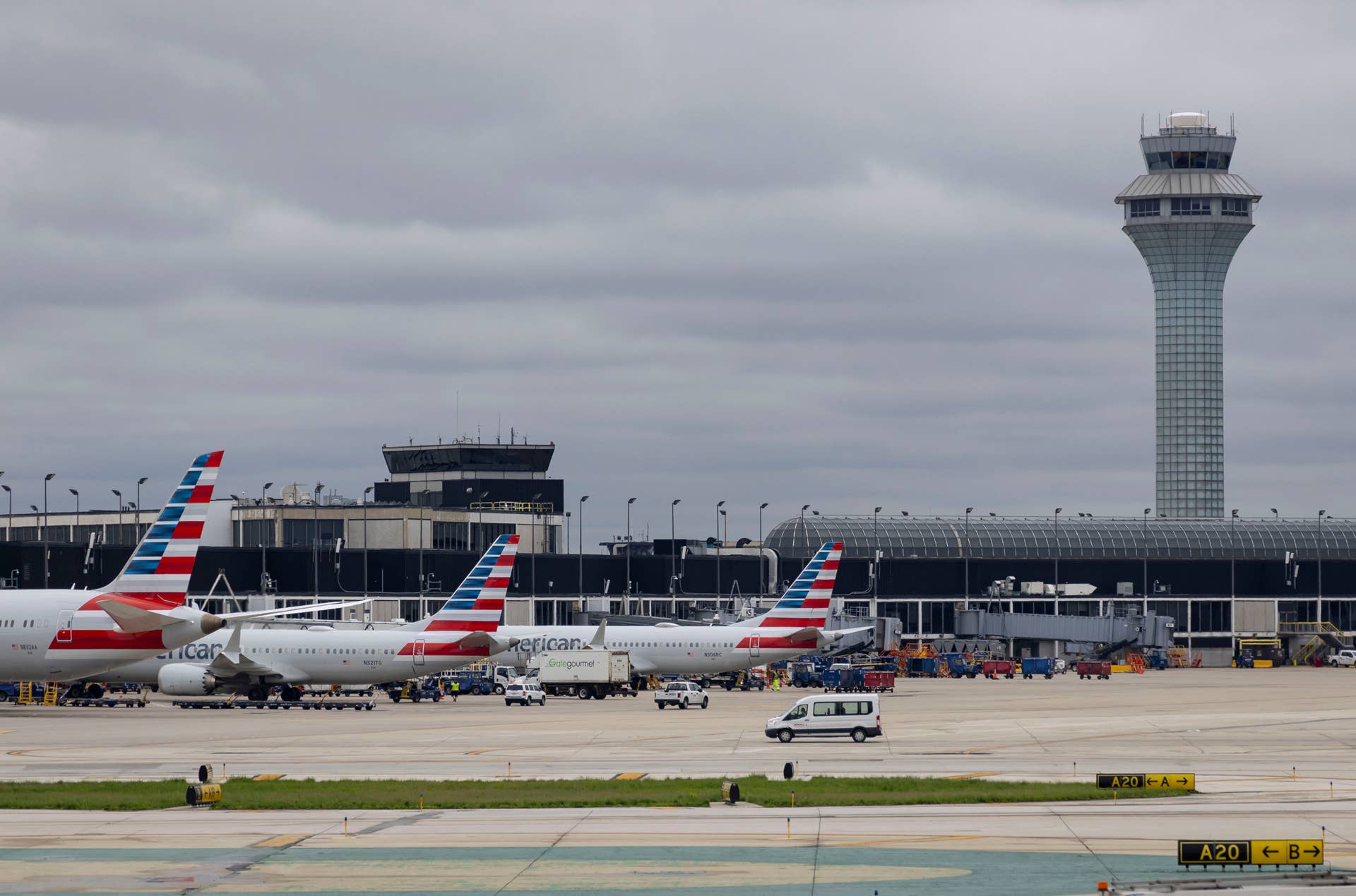 U.S. Senator Issues Chilling 'Warning' About Air Travel - Men's Journal