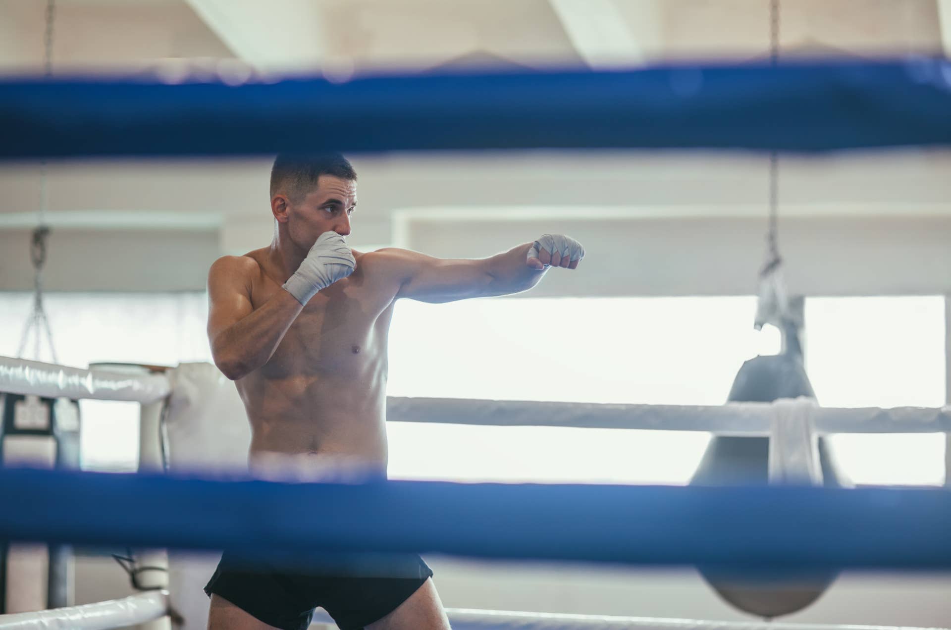 How Boxers Stay Shredded With No Equipment - Men's Journal