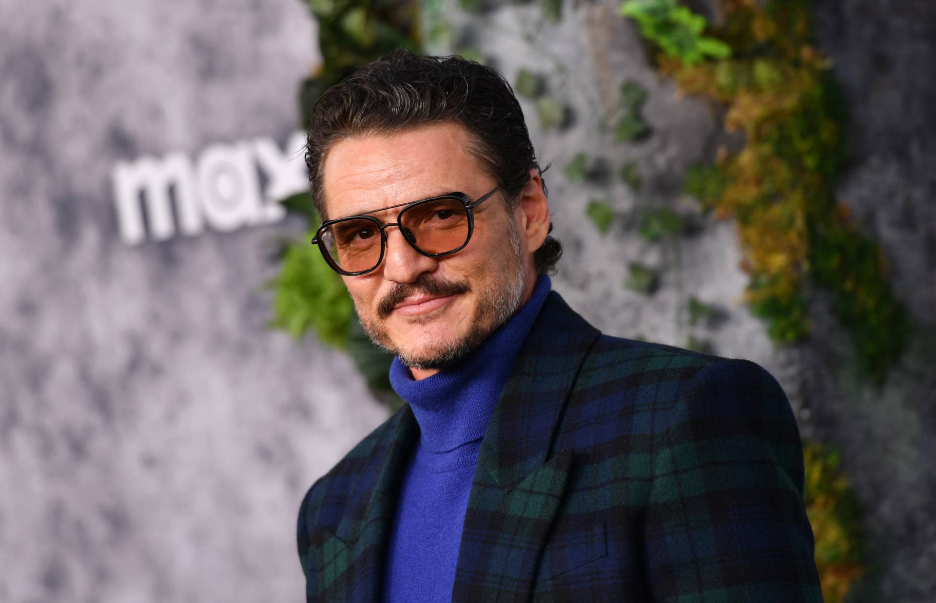 Pedro Pascal Speaks of His 'Love' for Top Actress - Men's Journal