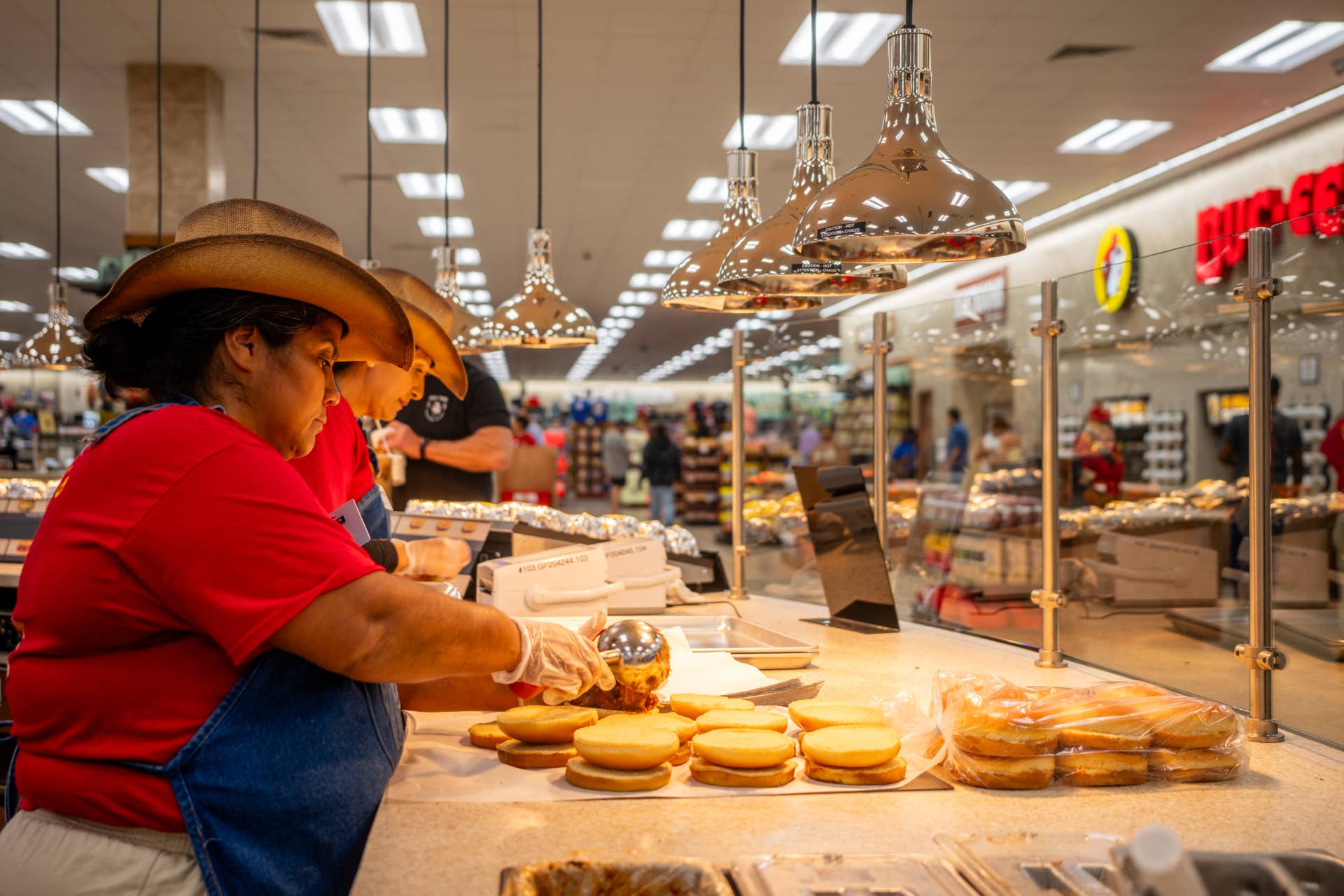 Beloved Convenience Store Chain Reveals New Locations - Men's Journal