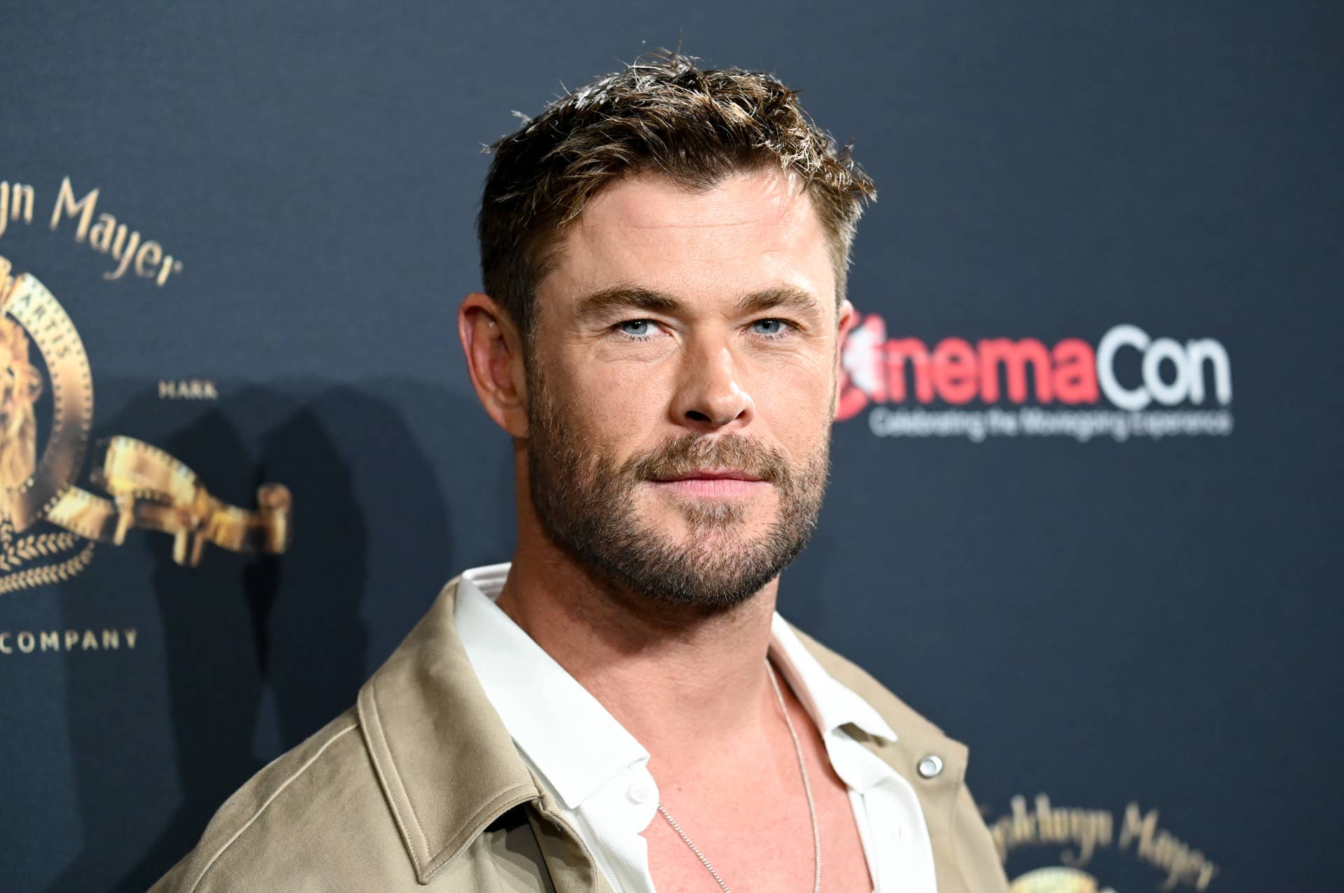 Chris Hemsworth Sparked Strong Reaction With Marvel Message - Men's Journal