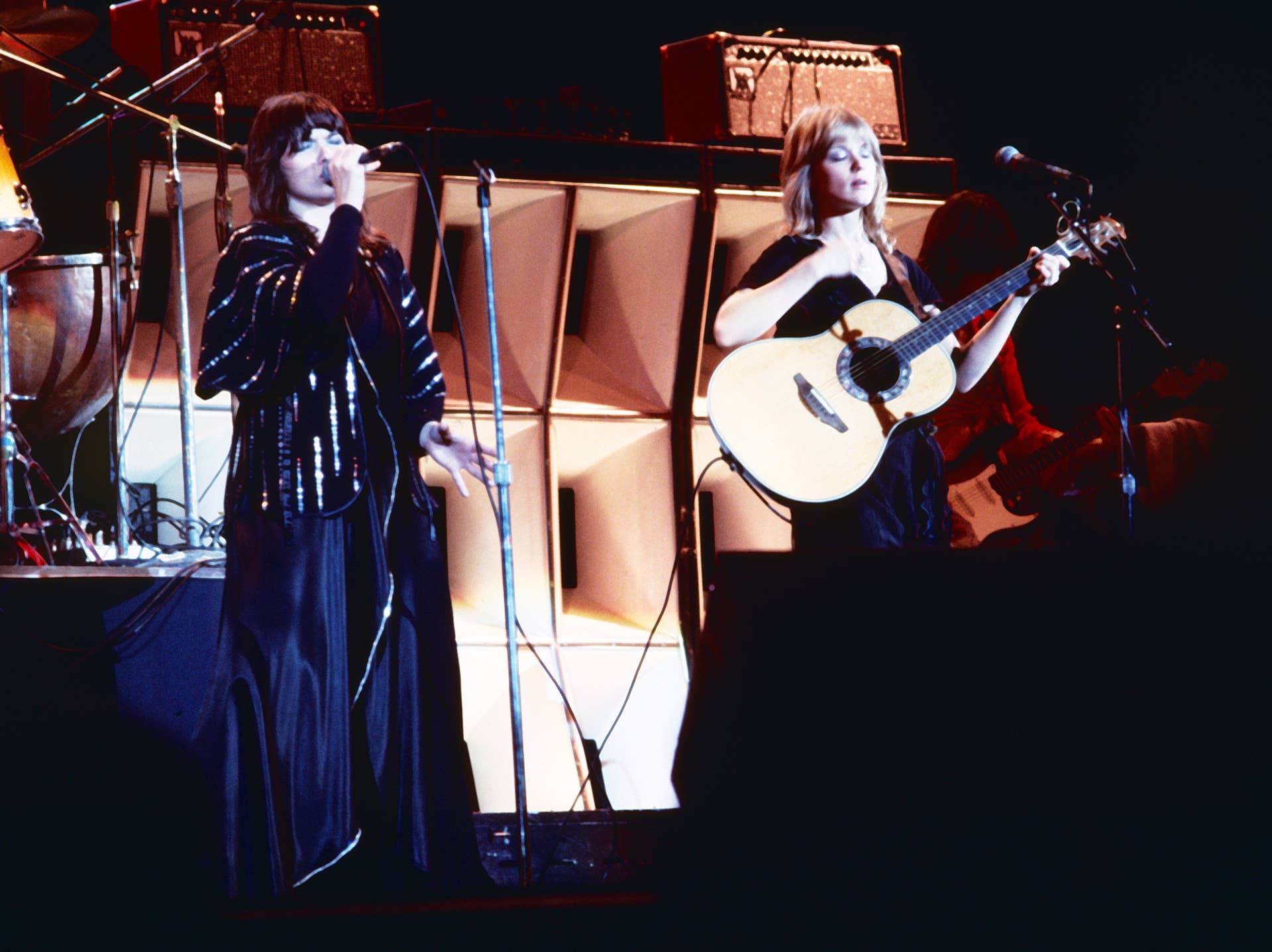 Iconic ‘70s Rock Band Heart Offers Reward for Stolen Instruments - Men ...