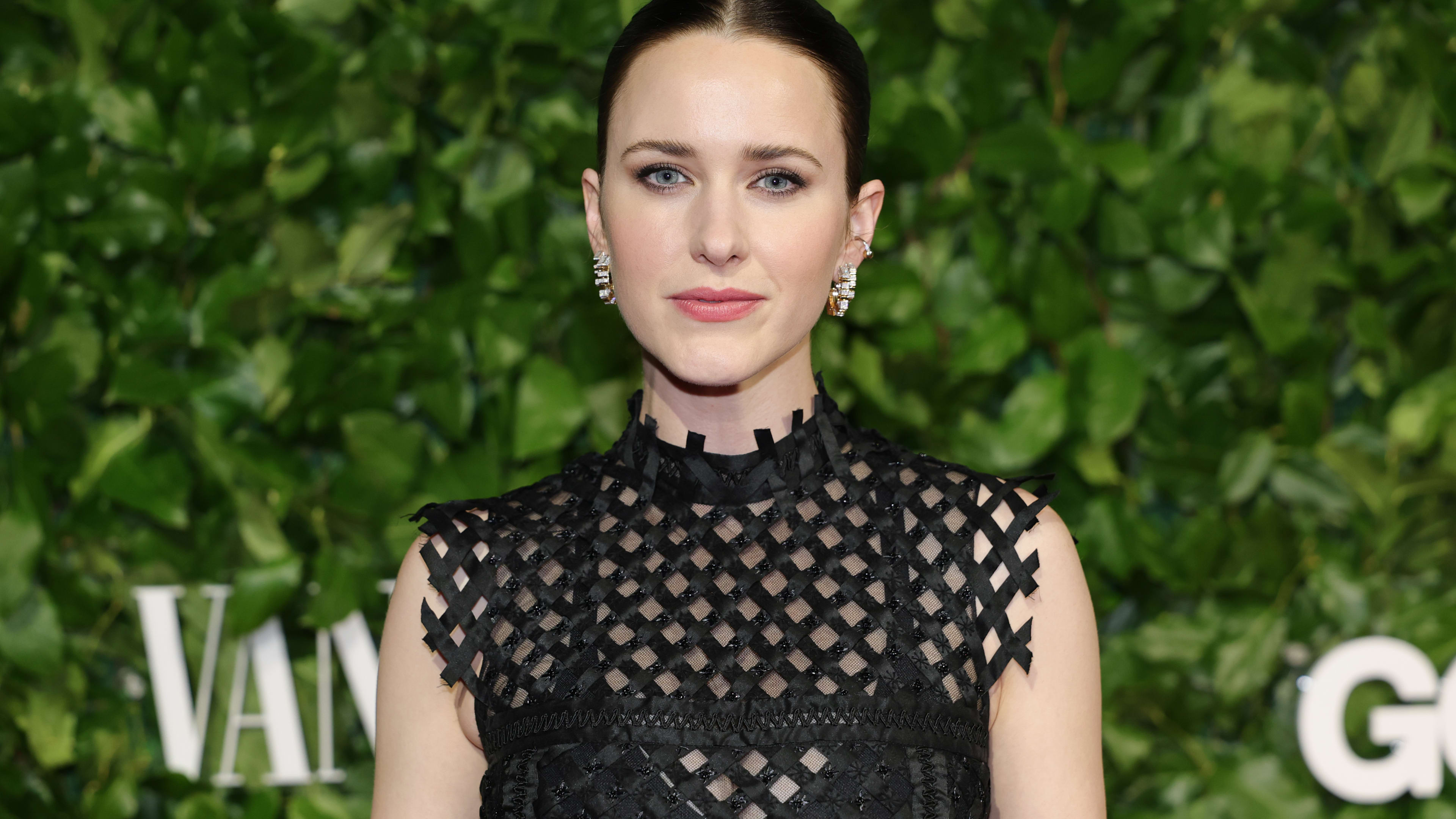 Rachel Brosnahan Sends Clear Message to Actors Who Hate on Superhero ...