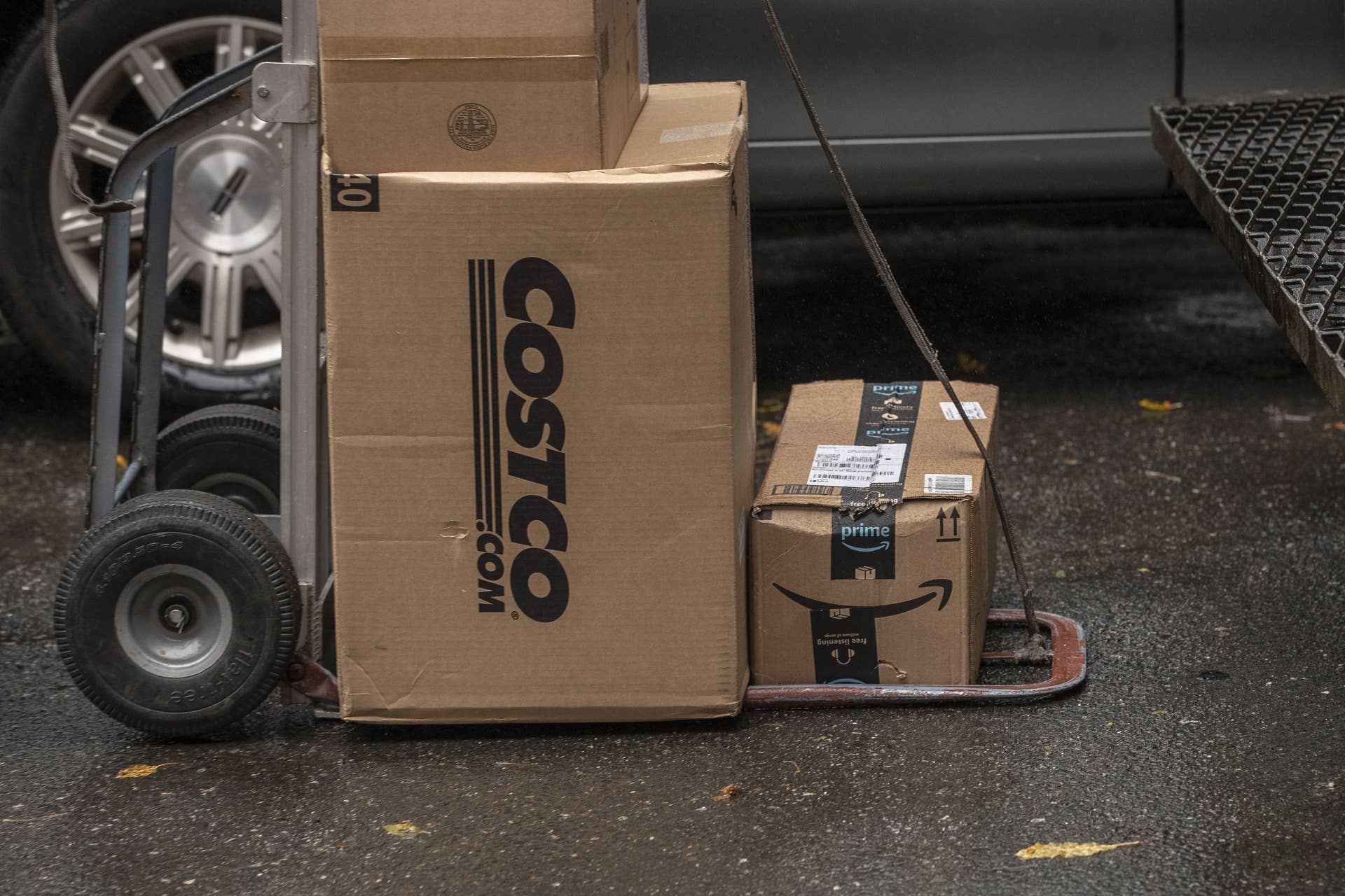 Costco Just Challenged Amazon With a Delivery Move No One Saw Coming ...