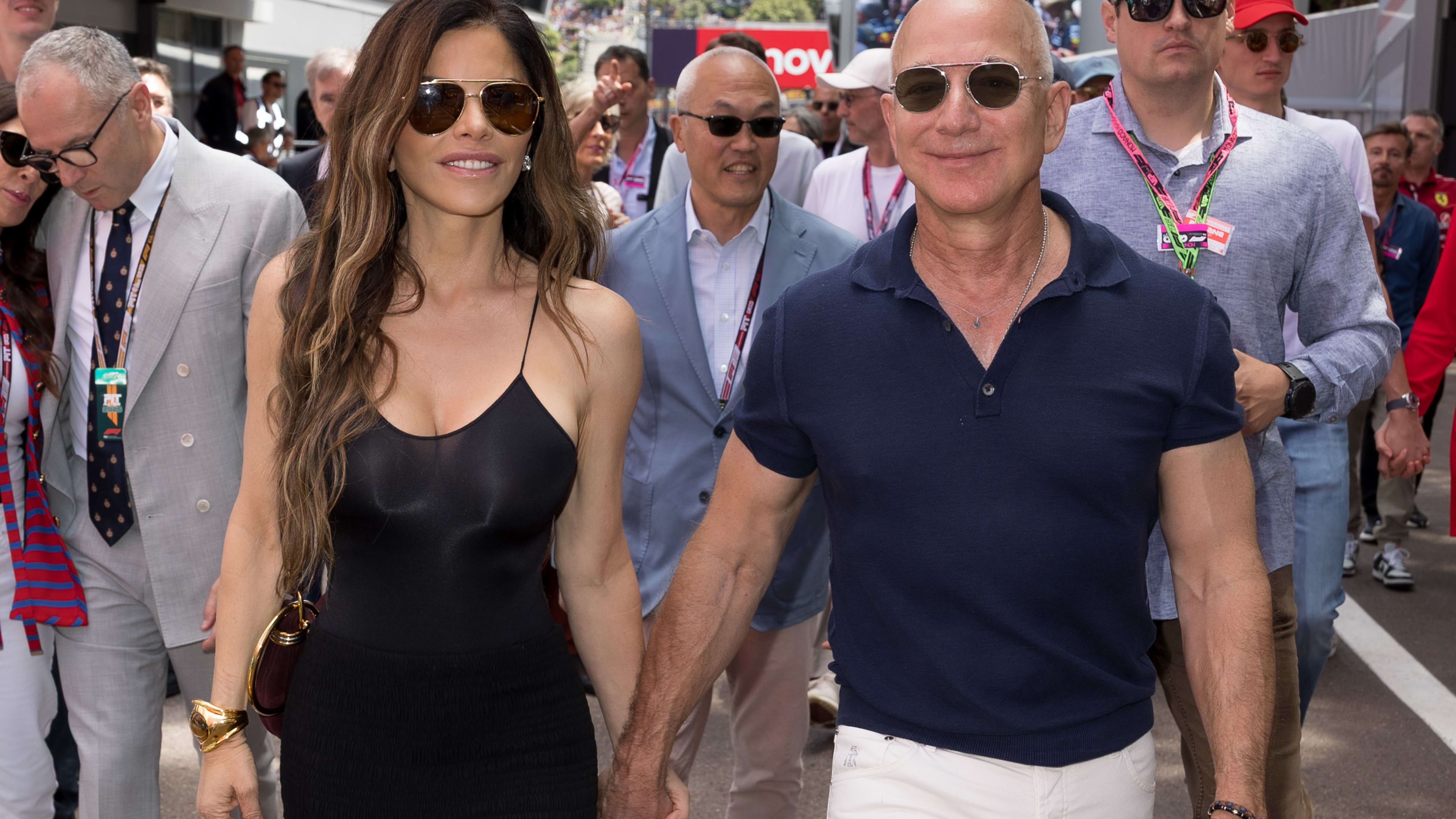 Jeff Bezos' Wife, Lauren Sanchez, Makes Final Decision on Name - Men's ...