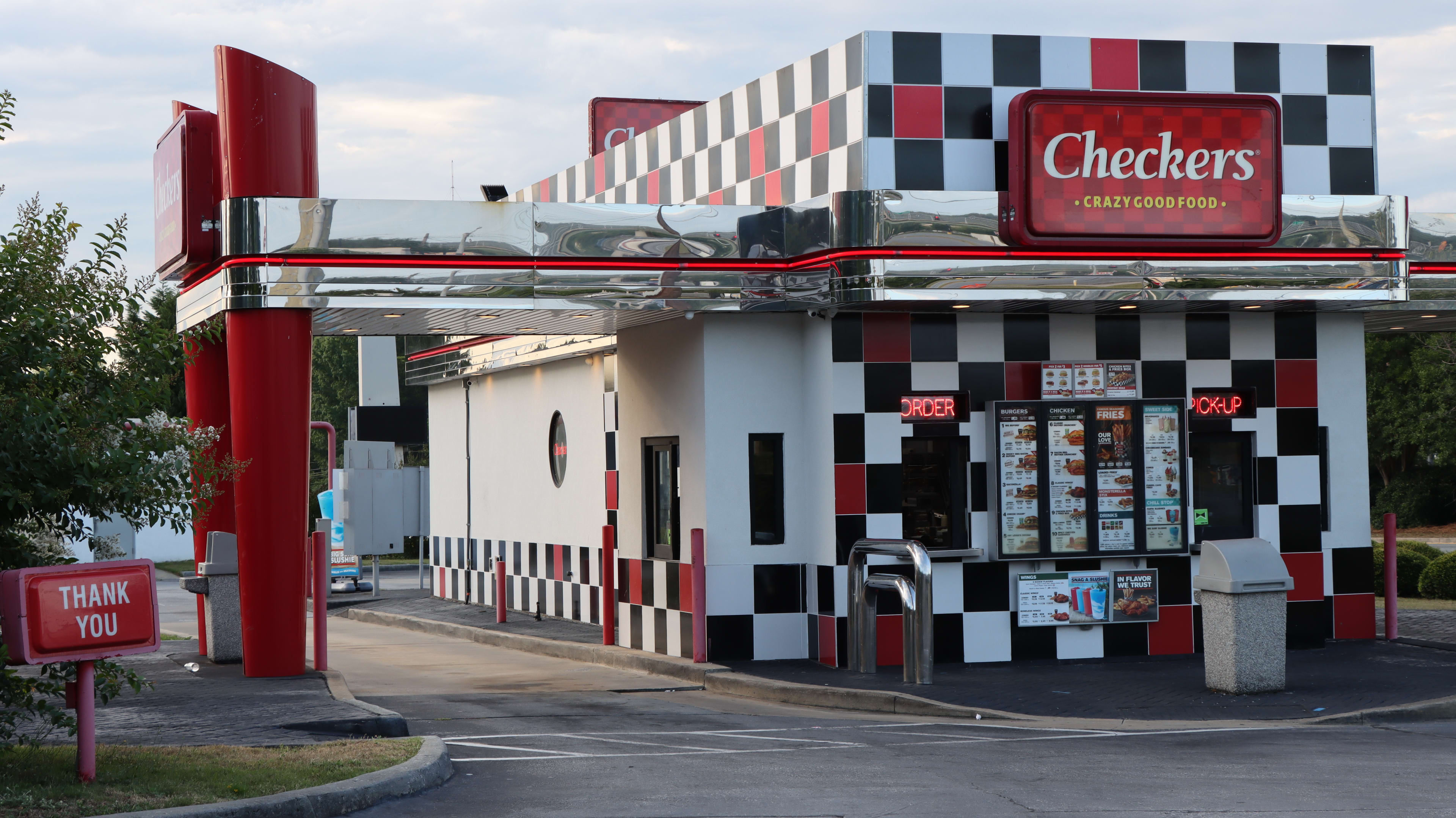 This Restaurant Offers a Huge Deal on Its Iconic Fries - Men's Journal